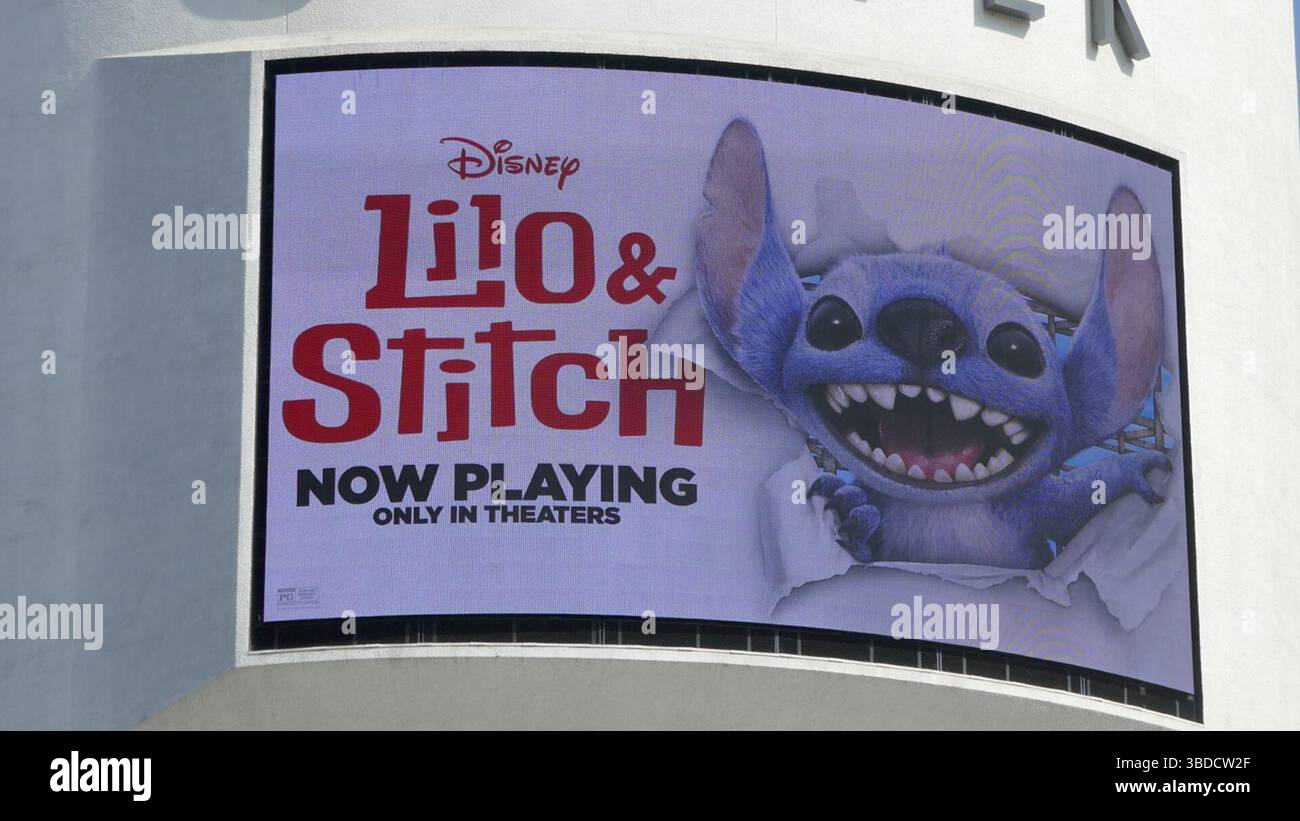 Lilo and stitch 2025 hi-res stock photography and images - Alamy