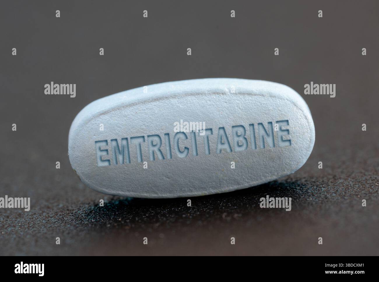 Emtricitabine tablet. An antiretroviral used to treat HIV Stock Photo ...