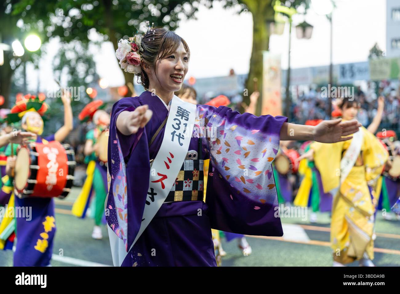 Combined parade of former Miss Sansa Odori, a graceful procession of ...