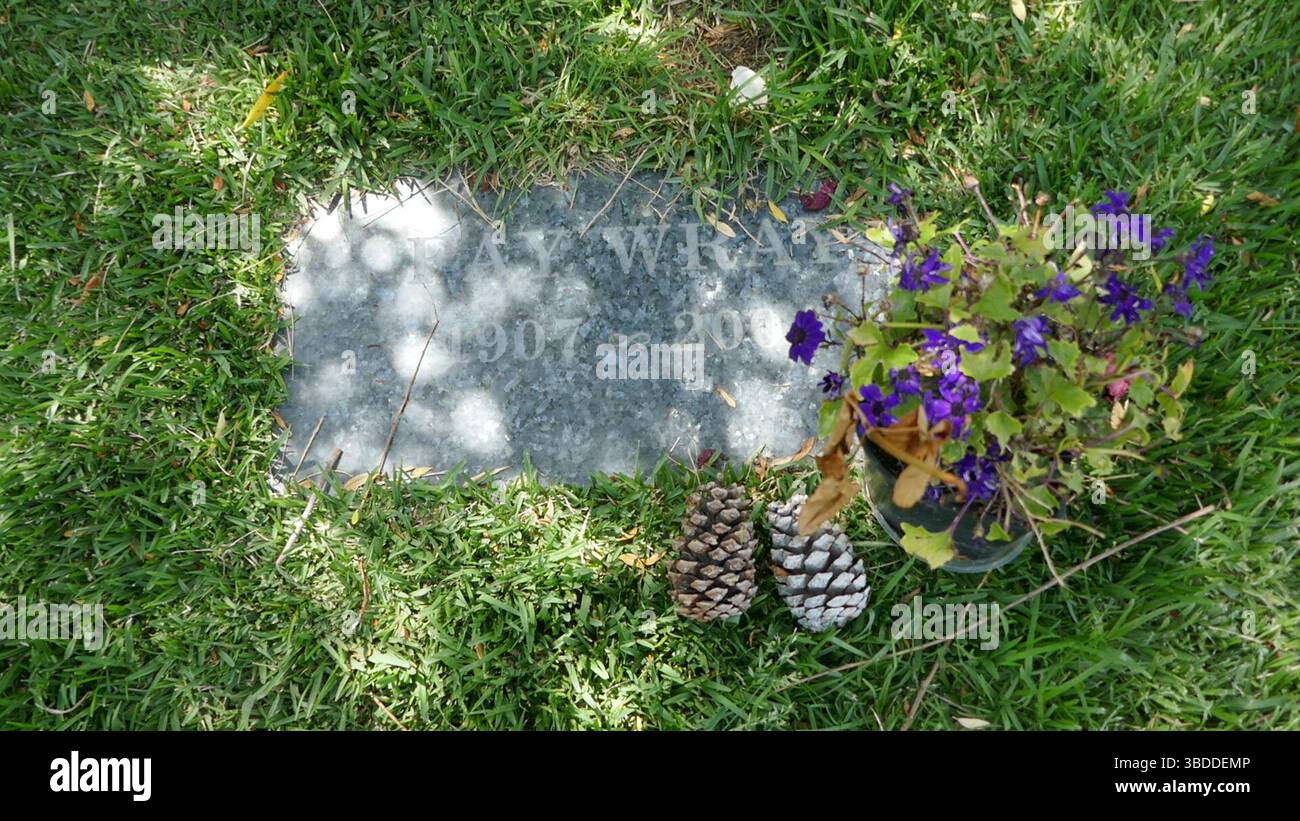 Los Angeles, California, USA 22nd May 2025 Actress Fay Wray Grave in ...