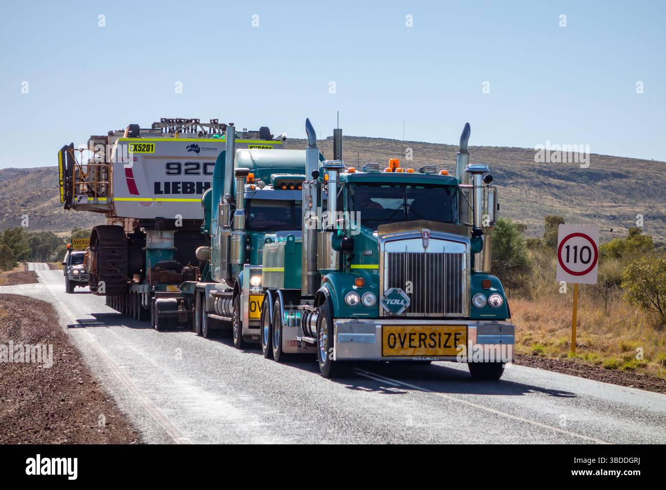 WESTERN AUSTRALIA - JULY 11, 2019: Two green Kenworth T327 heavy trucks ...