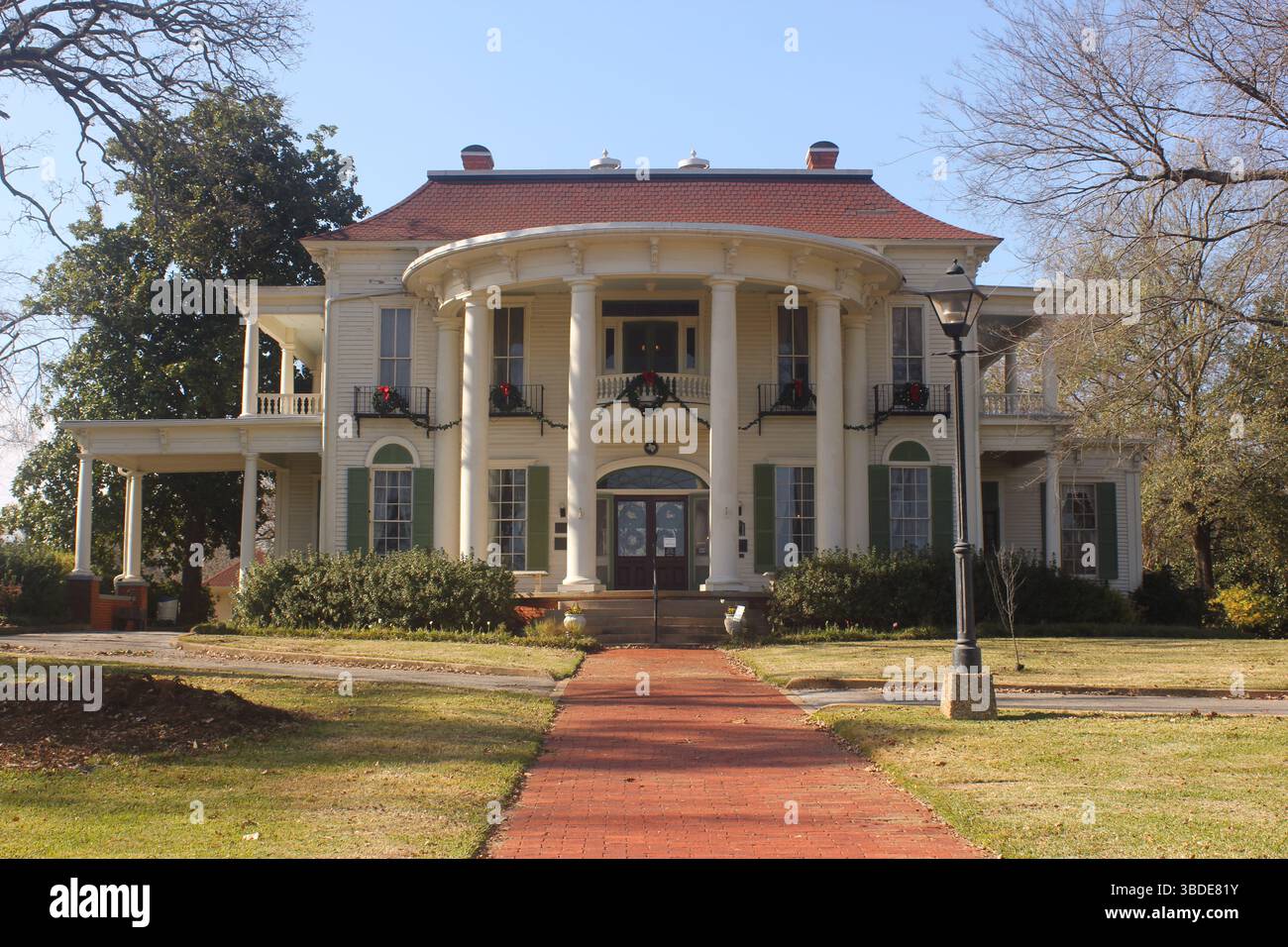 Wealthy plantation home house hi-res stock photography and images - Alamy