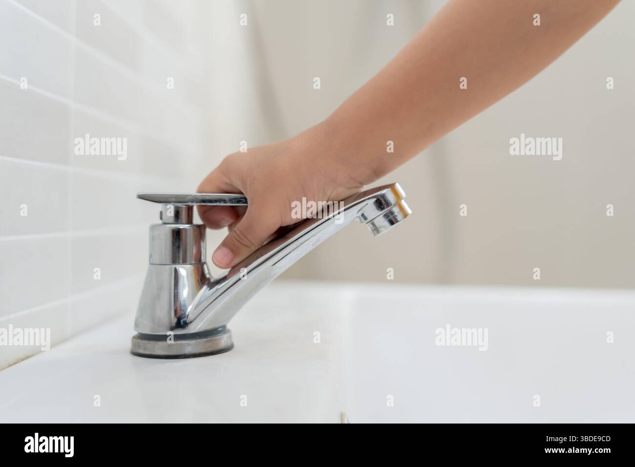 Save water. Little kid keeps turning off the running water in the ...