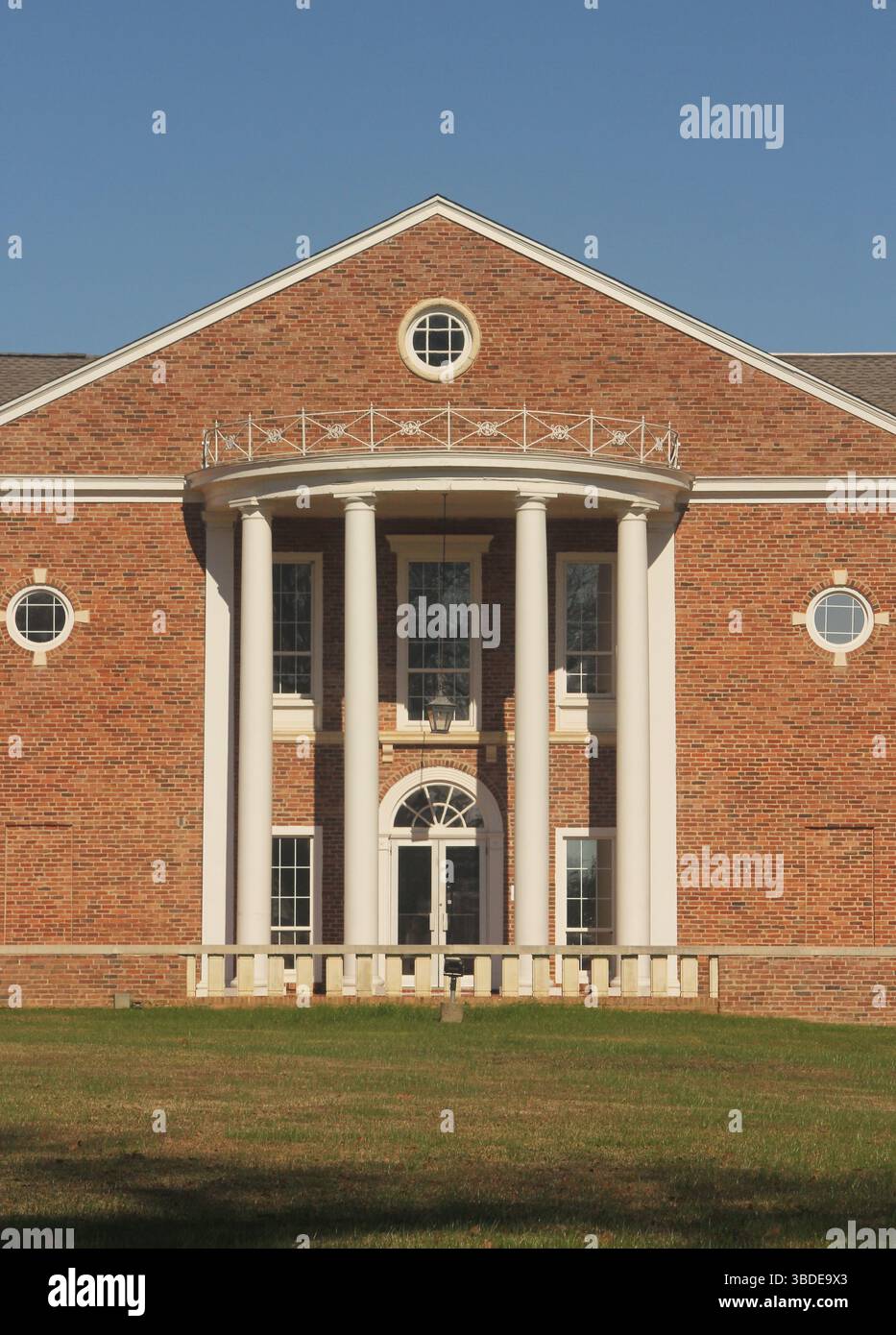 Building on Tyler Junior College Campus In Tyler Texas Stock Photo - Alamy