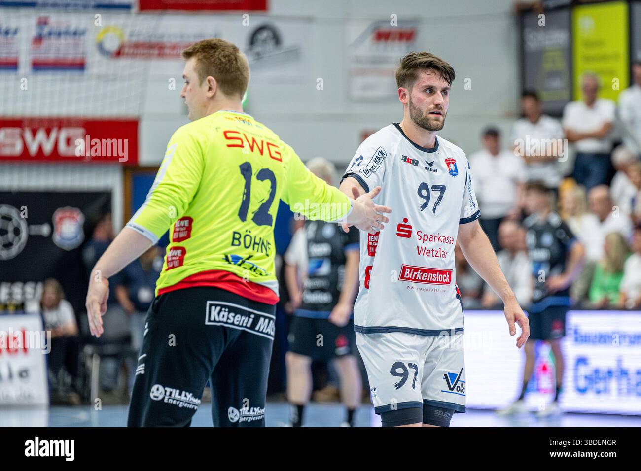 Simon B?hne (TV H?ttenberg, 12), David Kuntscher (TV H?ttenberg, 97) 2. HBL; TV H?ttenberg - TV ...