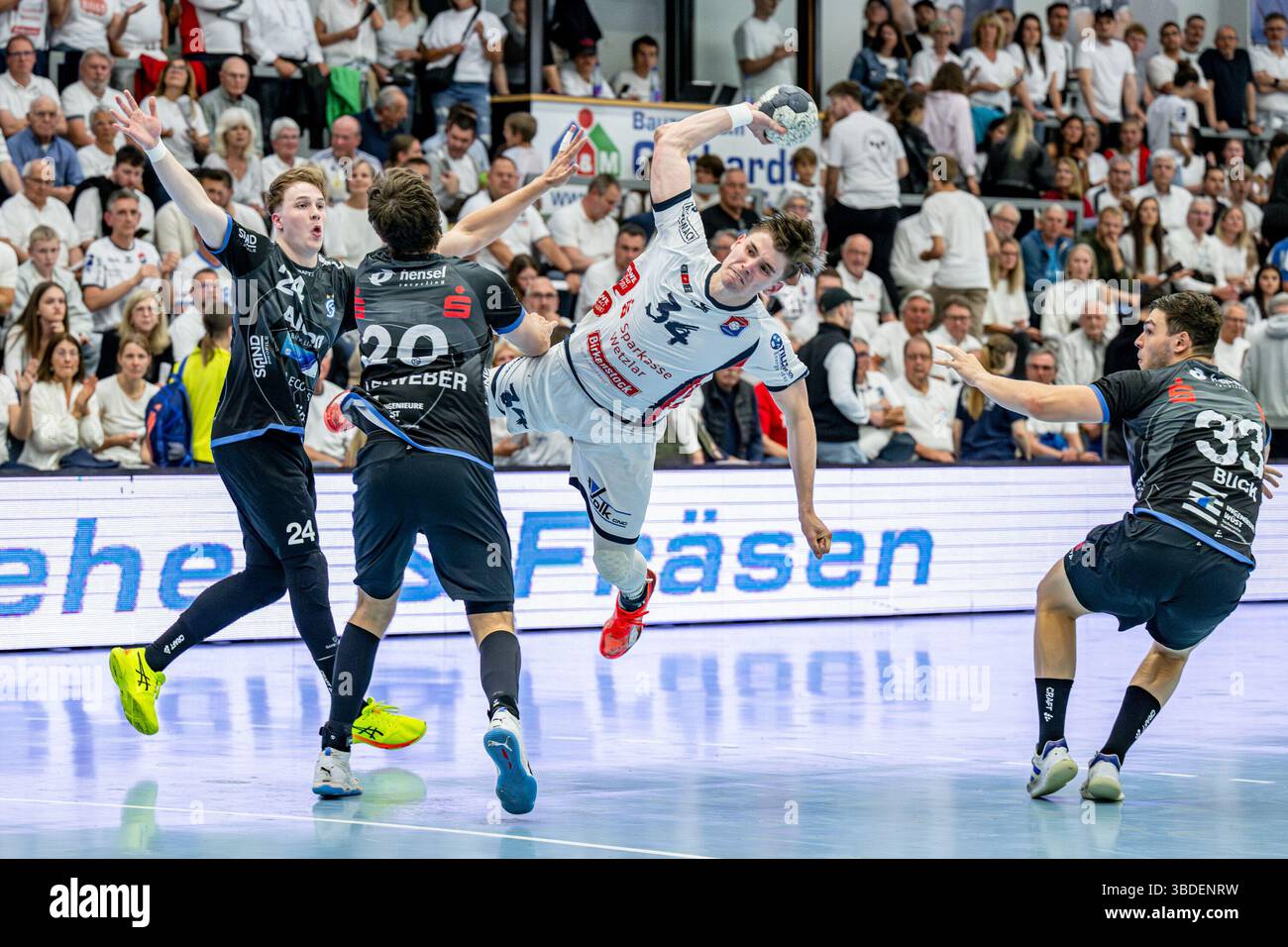 Paul Kompenhans (TV H?ttenberg, 34), Finn Wullenweber (TV Gro?wallstadt ...