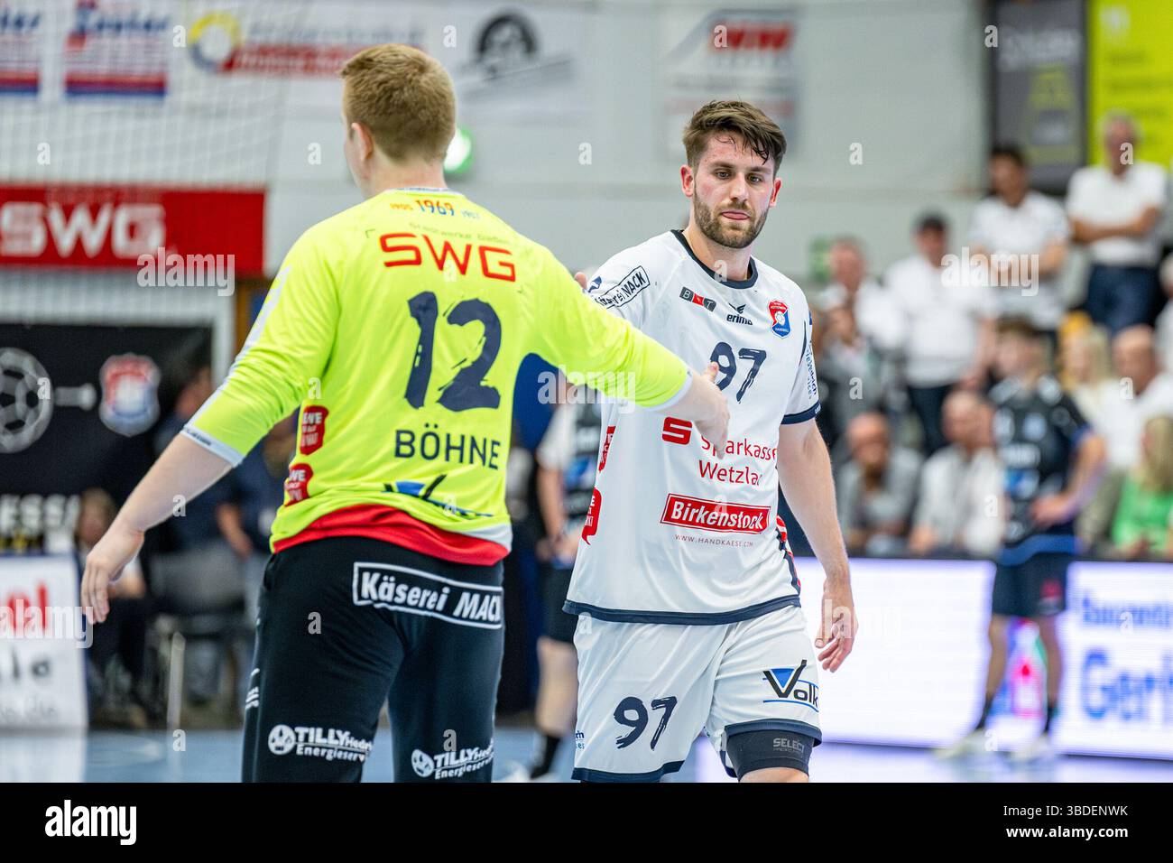 Simon B?hne (TV H?ttenberg, 12), David Kuntscher (TV H?ttenberg, 97) 2. HBL; TV H?ttenberg - TV ...