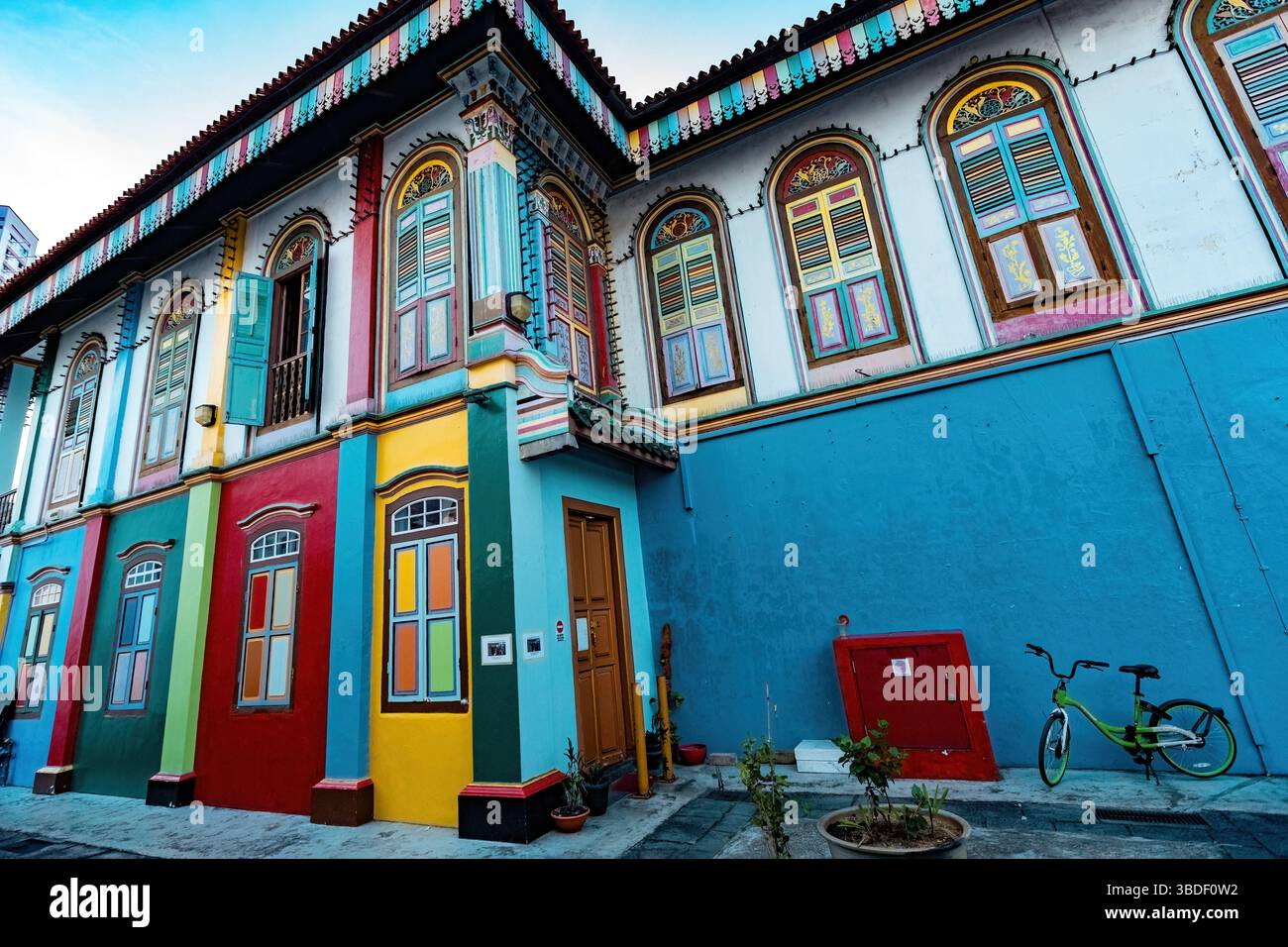 Exterior details of the Former House of Tan Teng Niah, the last ...