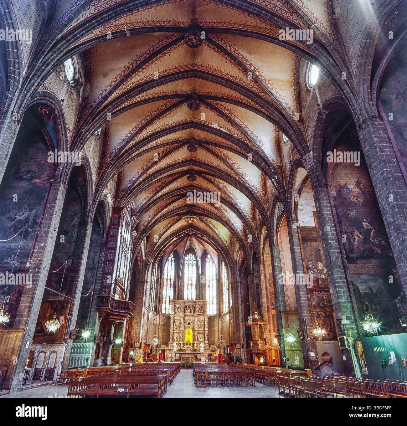 Interior de la Catedral de San Juan Bautista de Perpiñán (Cathédrale ...