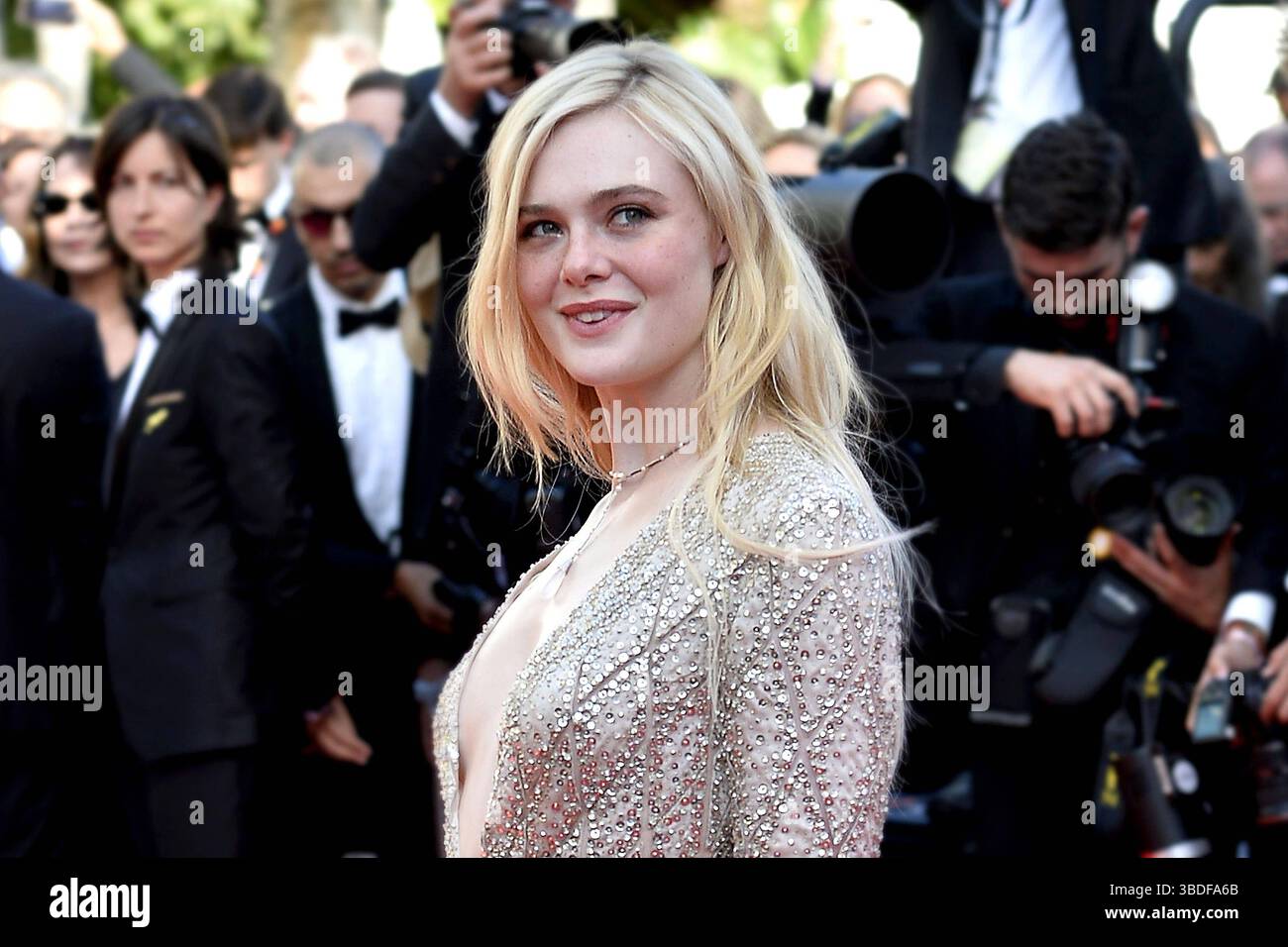 Elle Fanning bei der Mastermind Film Premiere am 23.05.2025 im Rahmen ...