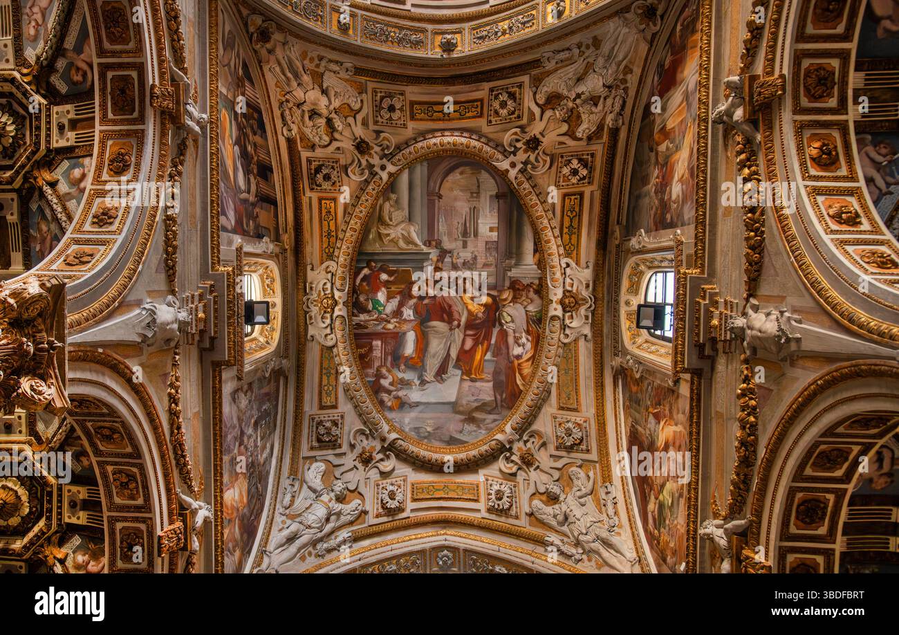 Italien, Genua, 13.05.2025 Chiesa di San Matteo, die kleine Adelskirche ...