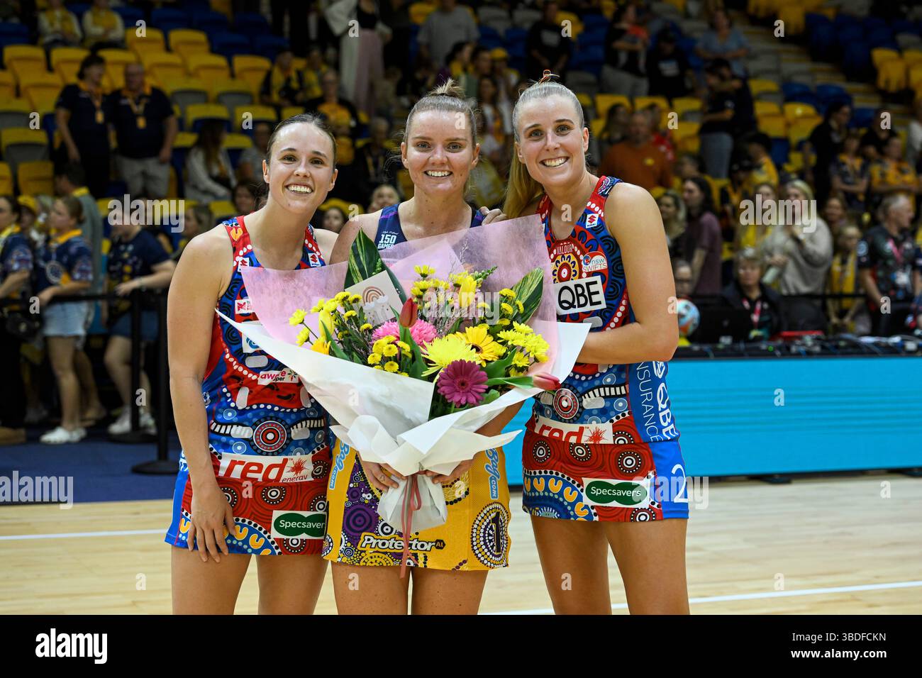 Super netball lightning swifts hi-res stock photography and images - Alamy