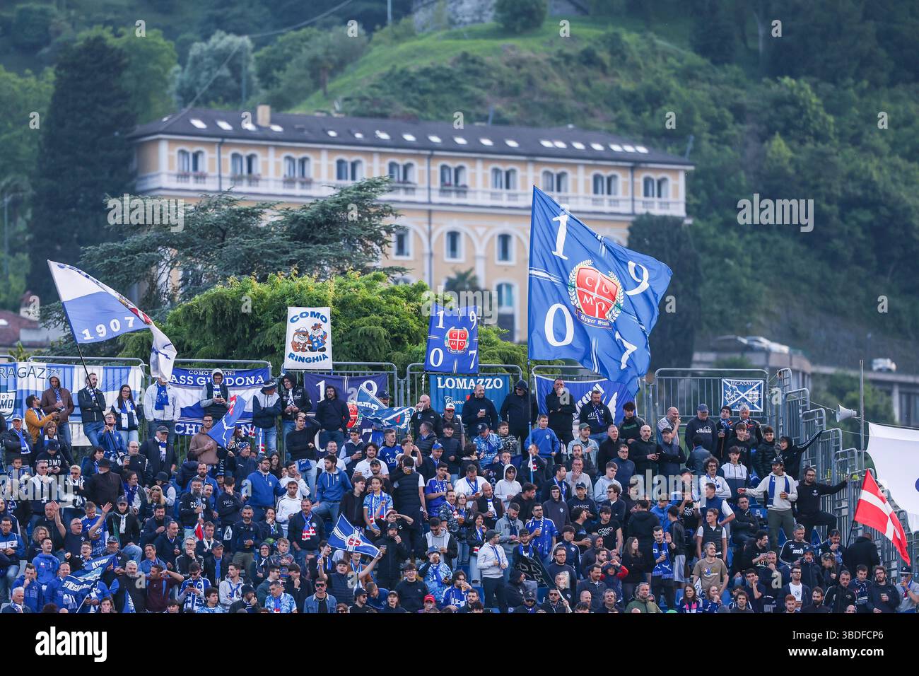 Como, Italy. 23rd May, 2025. Como 1907 fans seen during Serie A 2024/25 ...