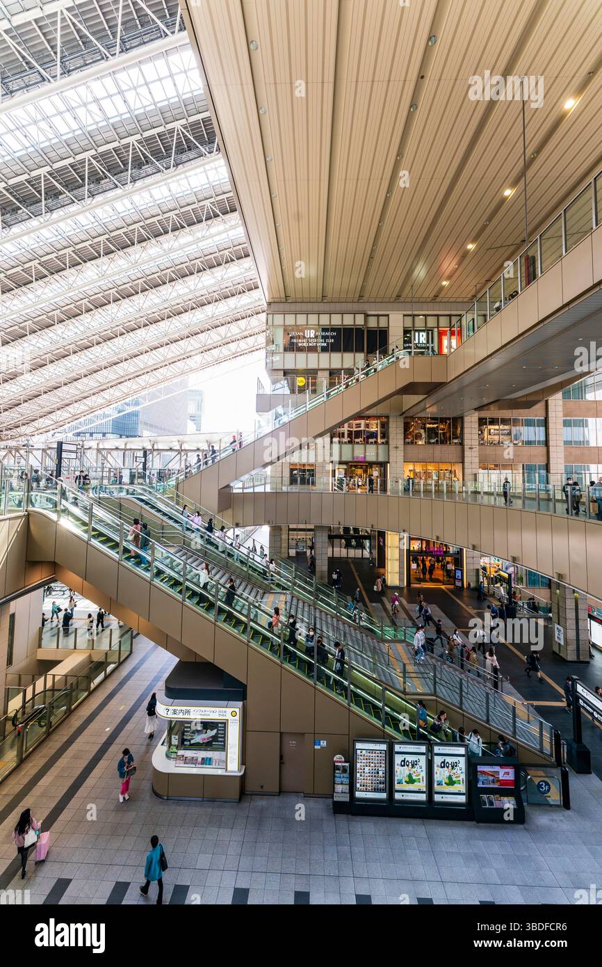 Side view, stairs and escalators from the concourse, the North South ...