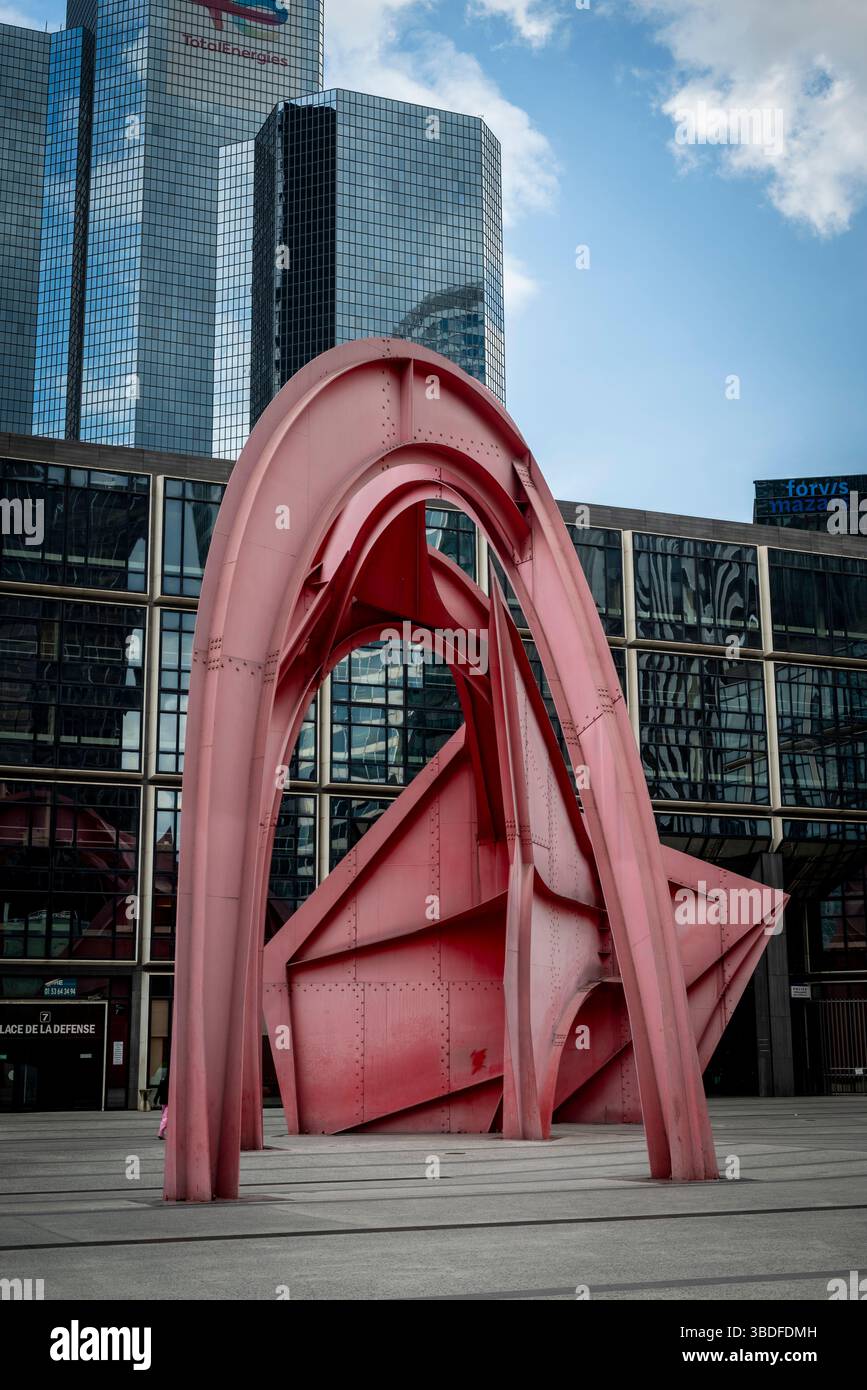 Alexander Calder's 'Red Spider' sculpture,, La Défense, a major ...