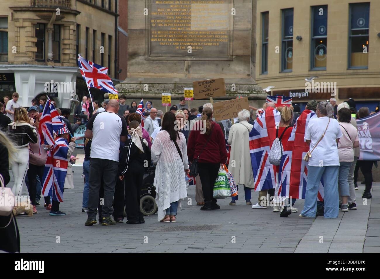 “Great British National Strike” People gather in Newcastle city centre ...