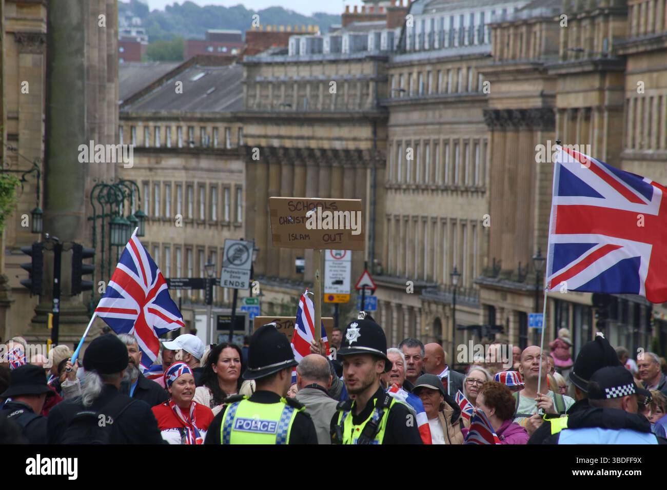 “Great British National Strike” People gather in Newcastle city centre ...