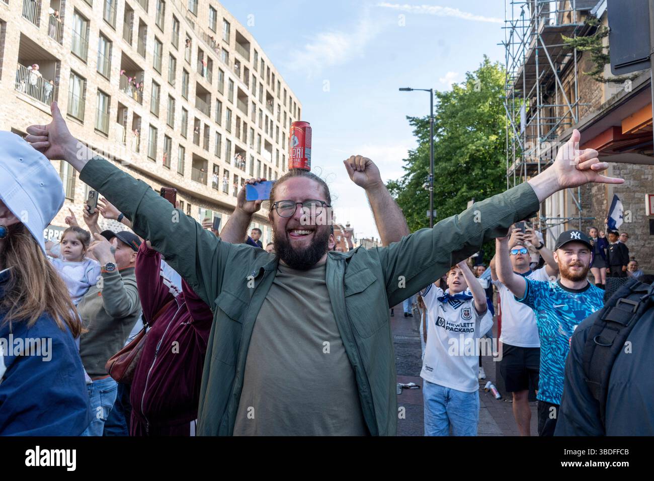 © Jeff Moore Tottenham Hotspur UEFA Europa League Trophy Parade LONDON ...