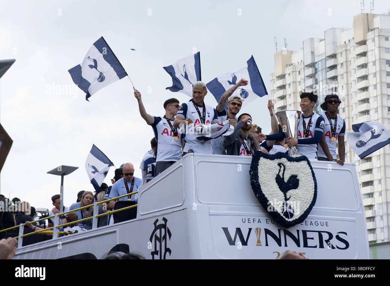 © Jeff Moore Tottenham Hotspur UEFA Europa League Trophy Parade LONDON ...