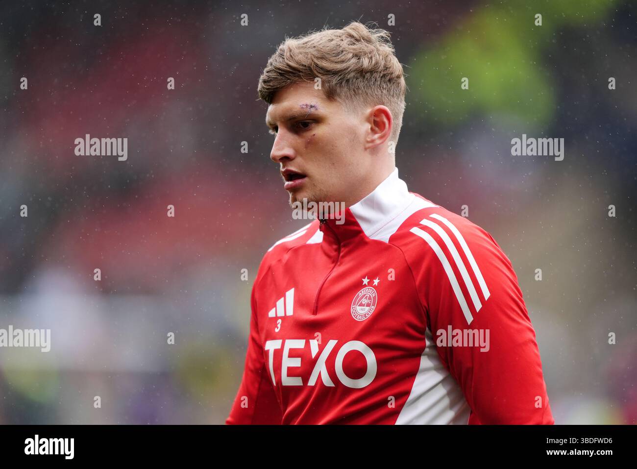 Aberdeen's Jack Mackenzie warms up ahead of the Scottish Gas Men's ...