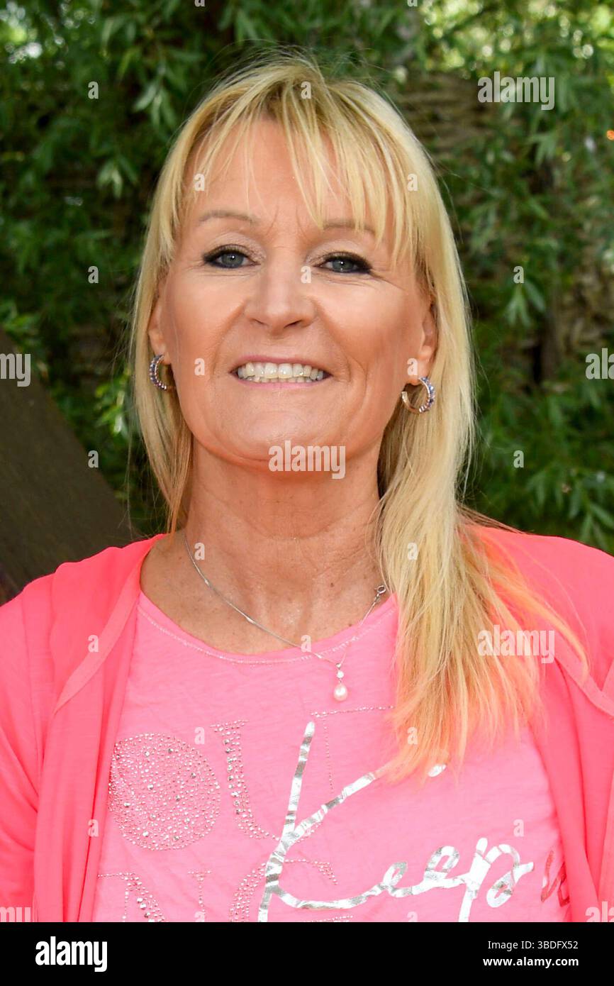 Ariane Perl Saengerin beim Schlager Radio Festival im Hangar 312 in Neurupin in Brandenburg am ...