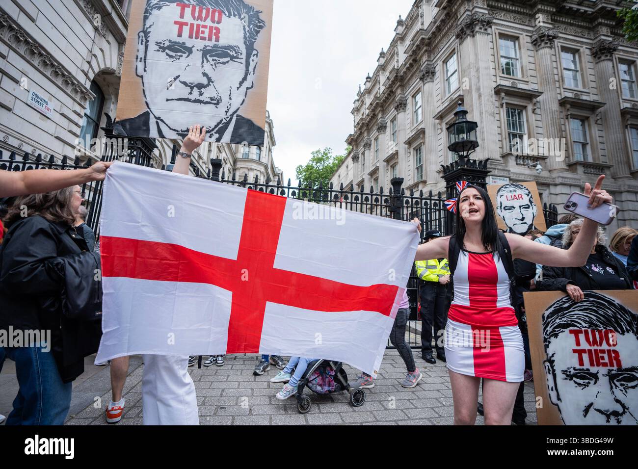 London, England, UK. (24th May 2025) Hundreds of Britons gathered ...