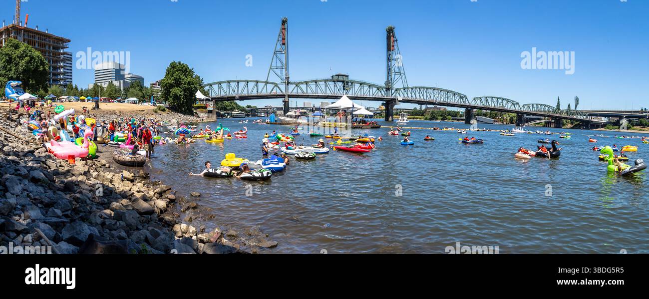 The Big Float, Portland, Oregon - July 14th 2018: People float down the ...