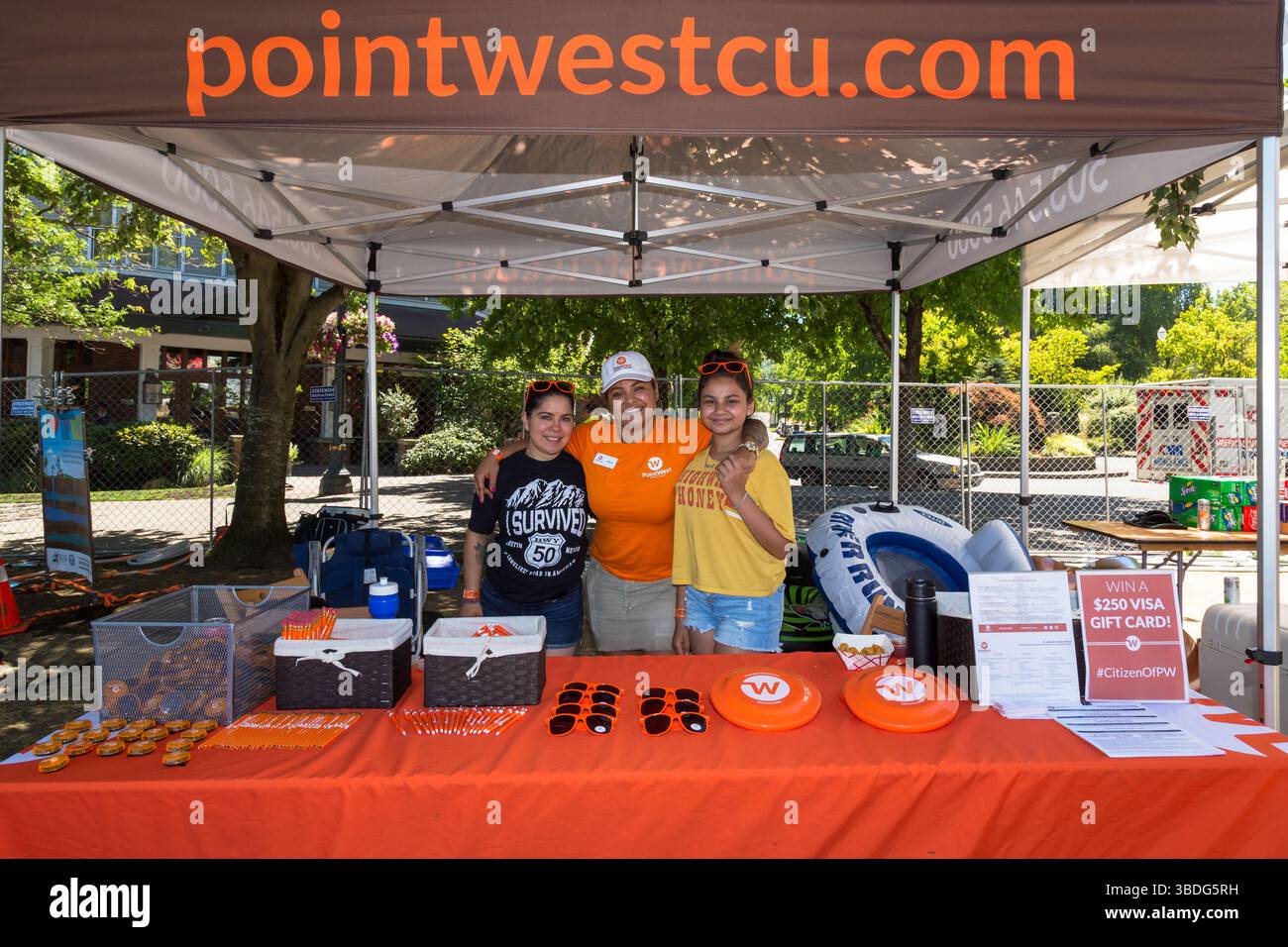The Big Float, Portland, Oregon - July 14th 2018: Point West Credit ...
