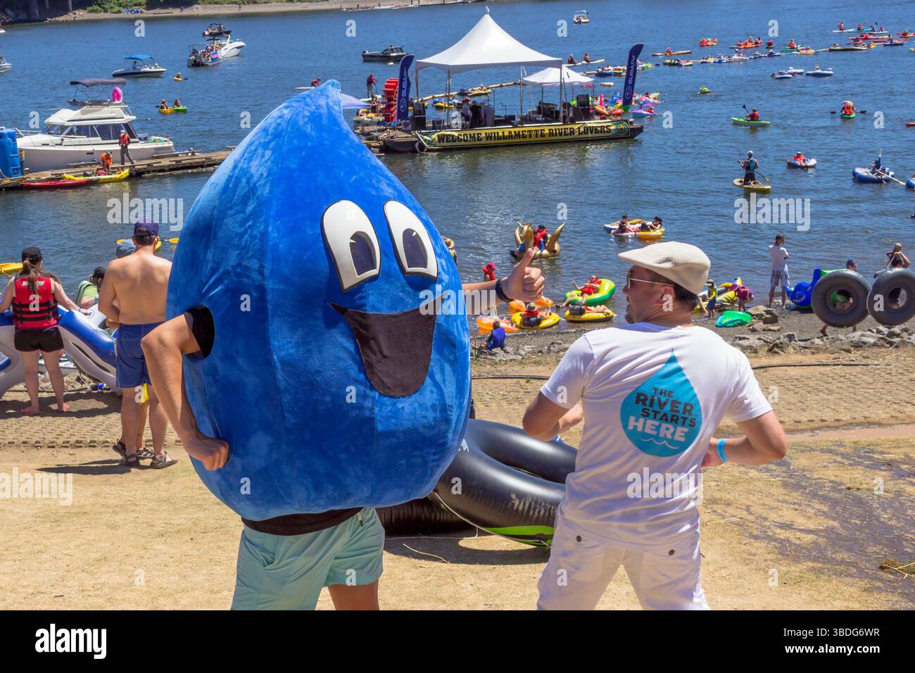 The Big Float, Portland, Oregon - July 14th 2018: A mascot and ...