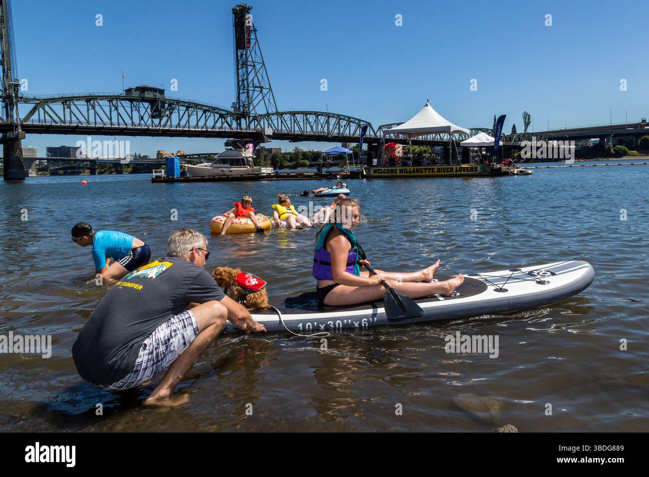 The Big Float, Portland, Oregon - July 14th 2018: People enjoy floating ...