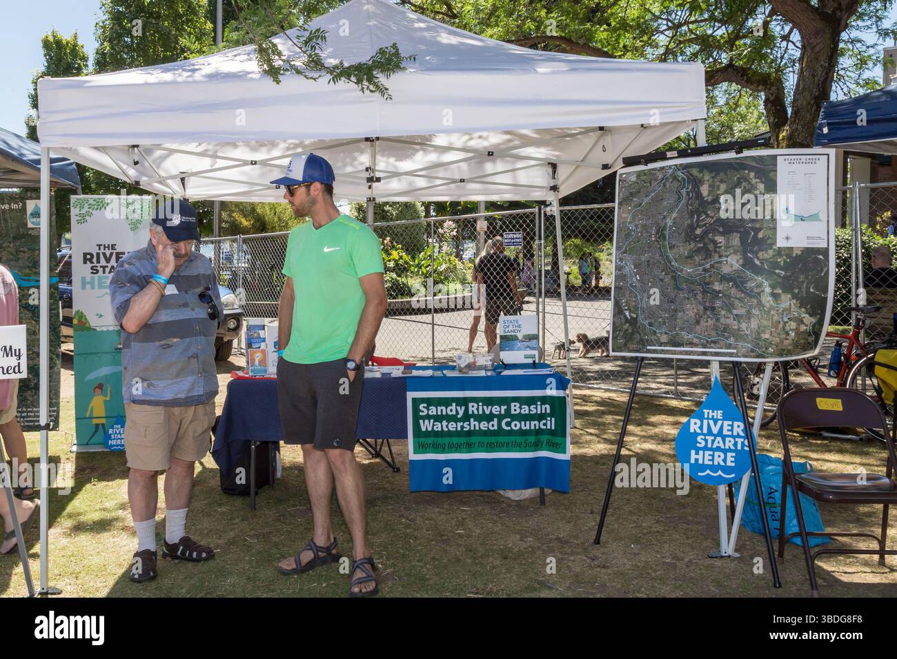 The Big Float, Portland, Oregon - July 14th 2018: People at the Sandy ...
