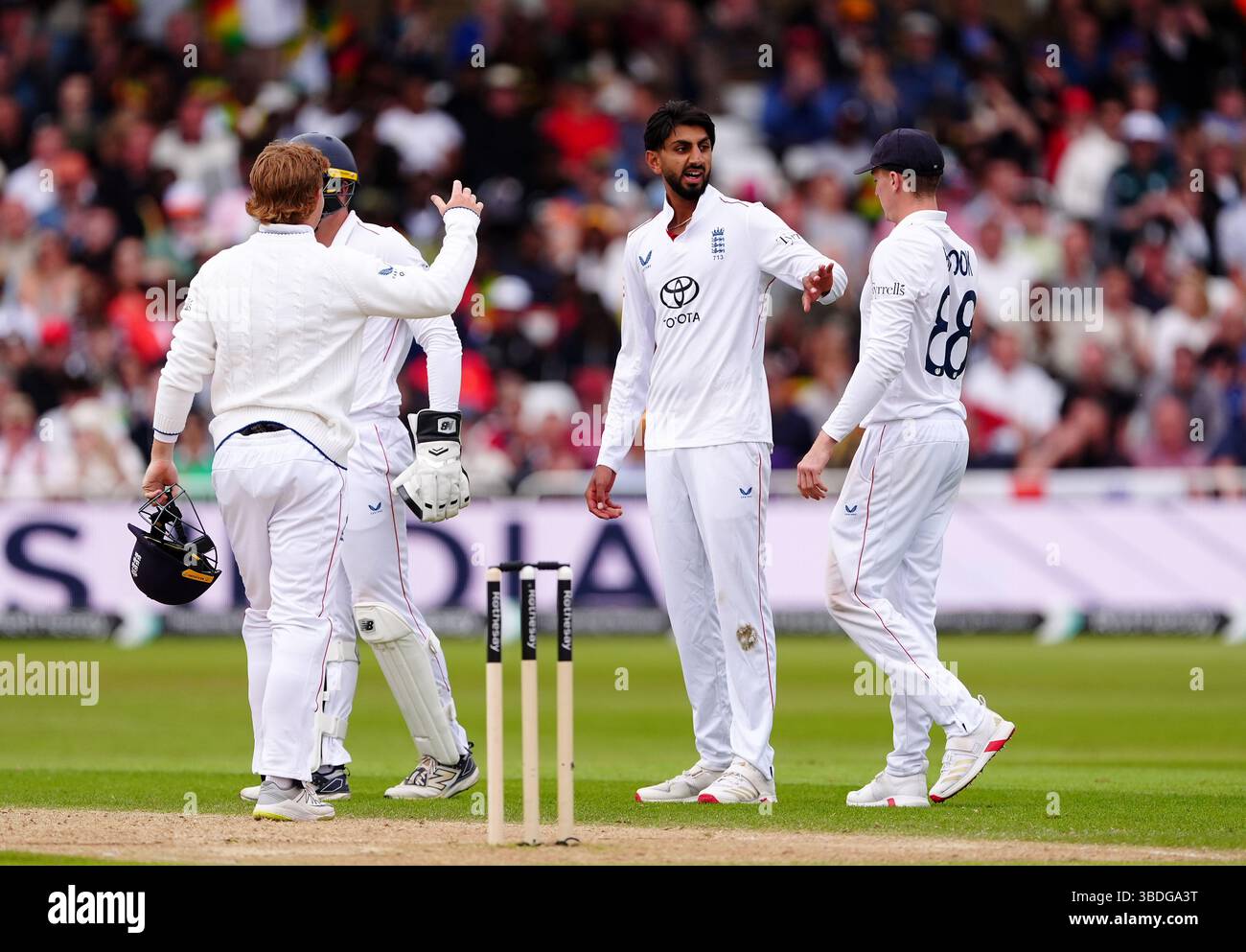 England's Shoaib Bashir celebrates taking the wicket of Zimbabwe's ...