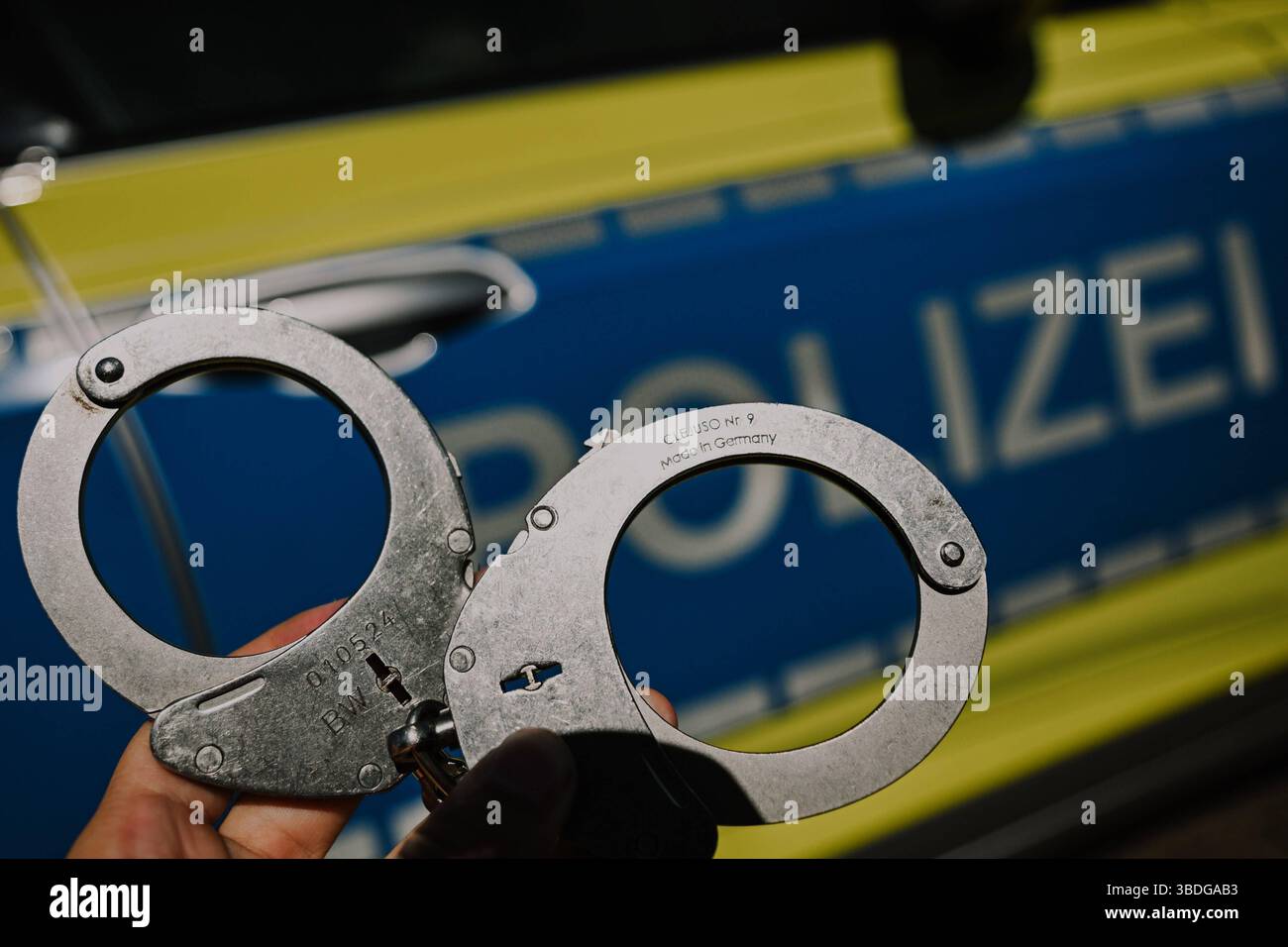 Symbolbild Blaulicht, Polizei, Streifenwagen, Festnahme, Feuerwehr ...