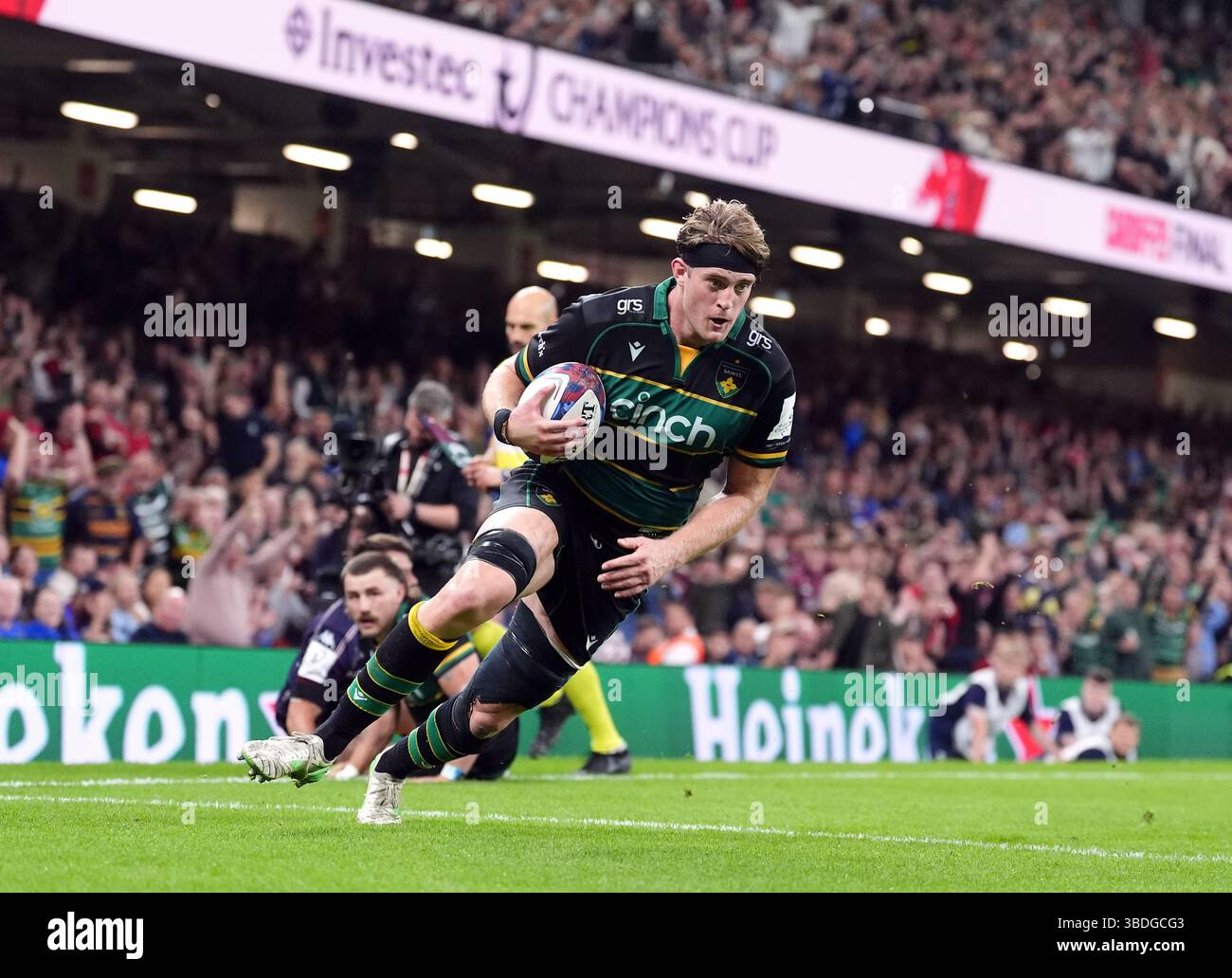 Northampton Saints' Alex Coles scores their second try during the ...