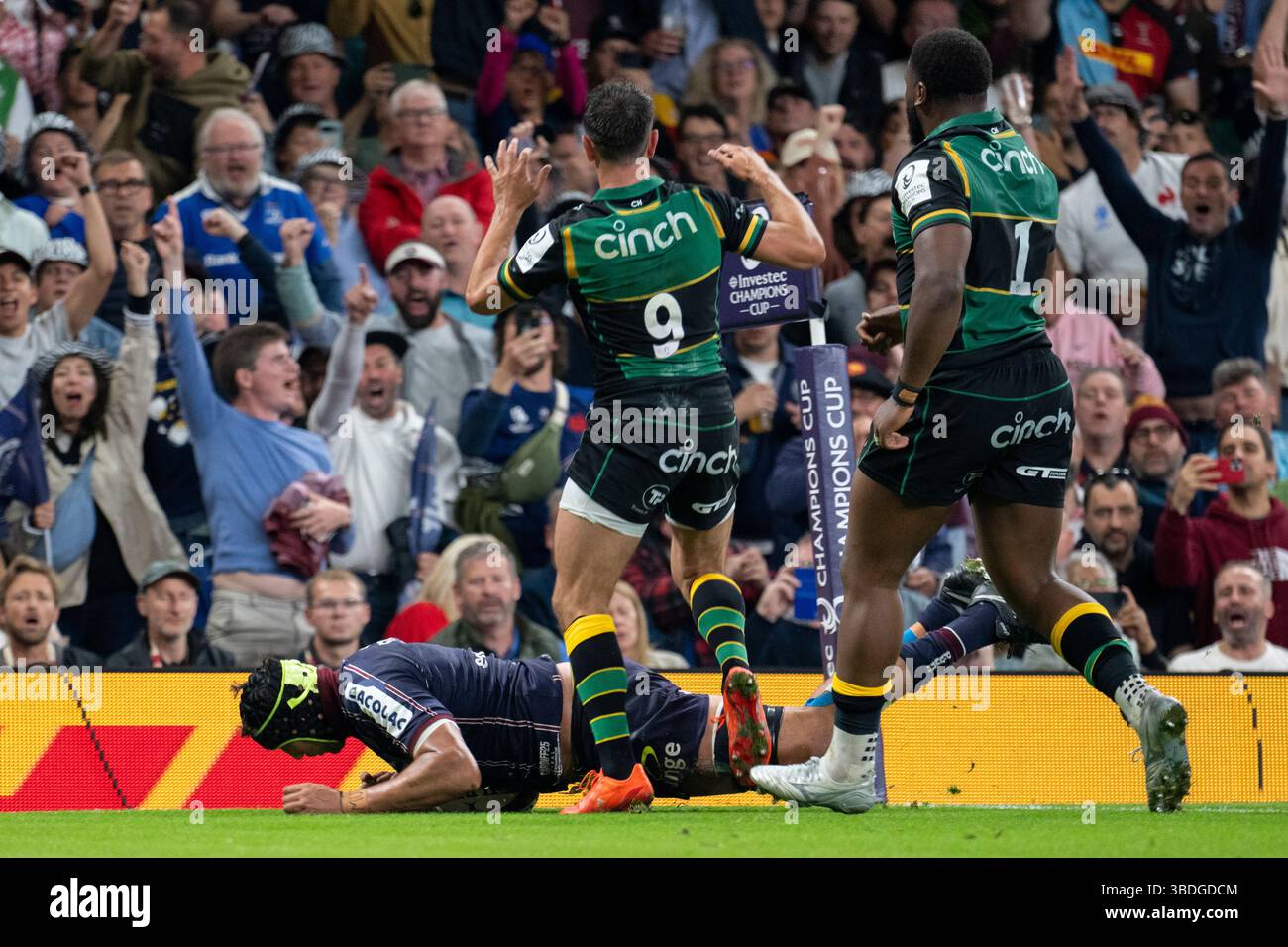 Cardiff, UK. 24th May, 2025. Adam Coleman of Bordeaux scores a try ...