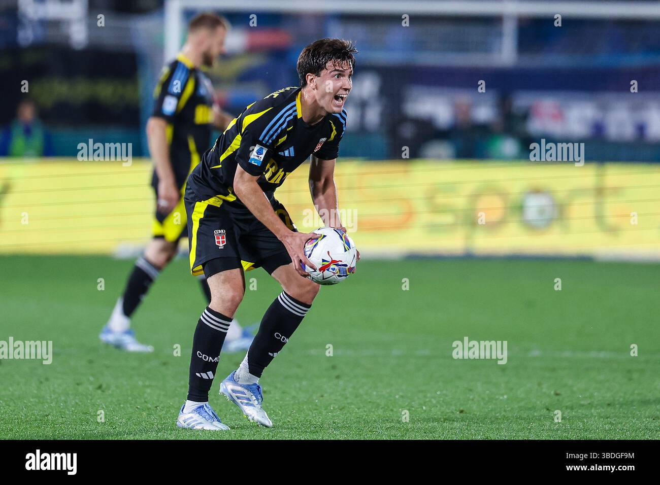 Como, Italien. 23rd May, 2025. Maximo Perrone of Como 1907 reacts ...