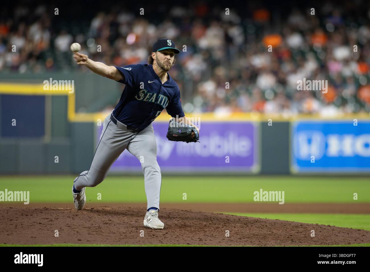 Houston, TX, USA. 22nd May, 2025. Seattle Mariners pitcher Collin ...
