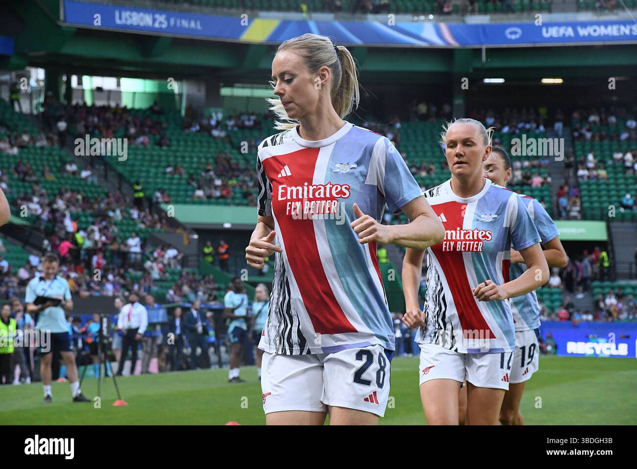 Lisboa, Portugal. 24th May, 2025. Amanda Ilestedt (arsenal) warm up ...