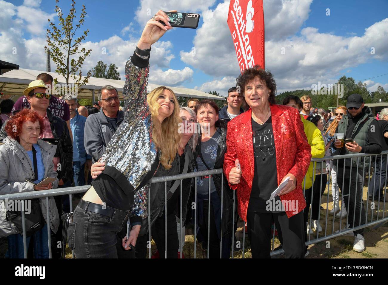 Olaf der Flipper Olaf Heinz Malolepski Saenger Vater mit seiner tochter ...
