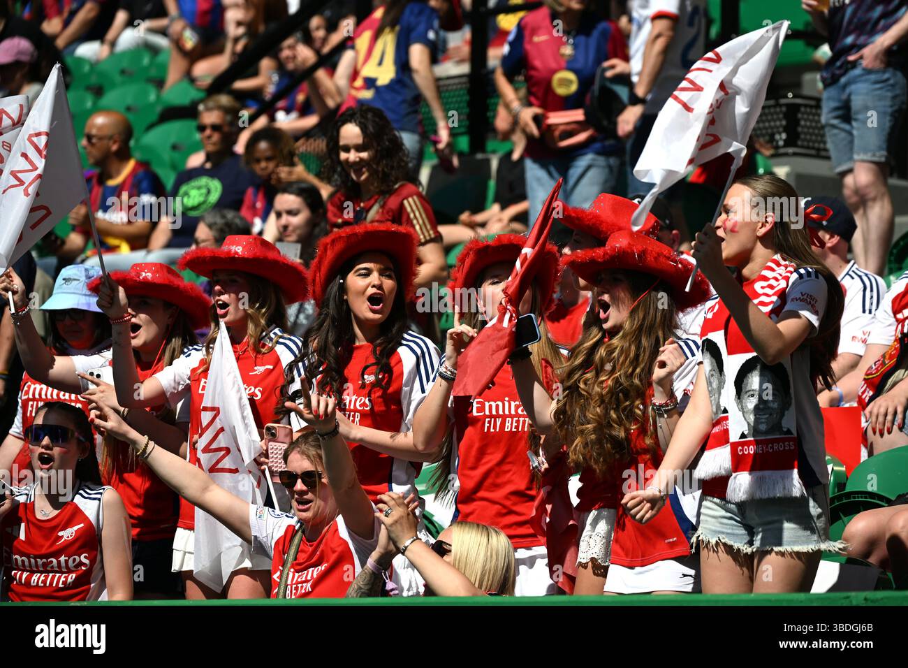 Arsenal fans before the UEFA Women's Champions League final at Estadio ...