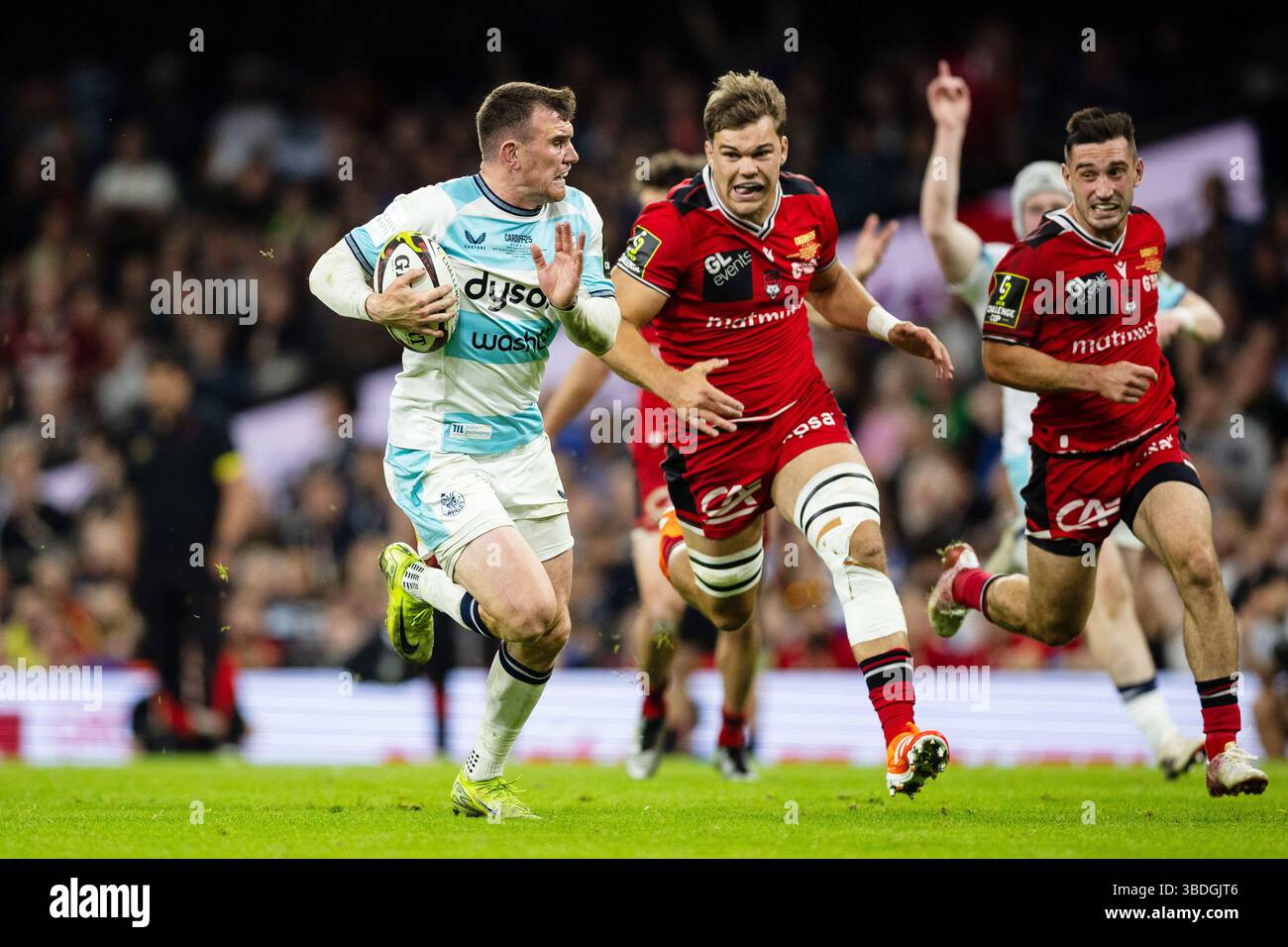 Ben Spencer of Bath Rugby on his way to score his sides fourth try ...