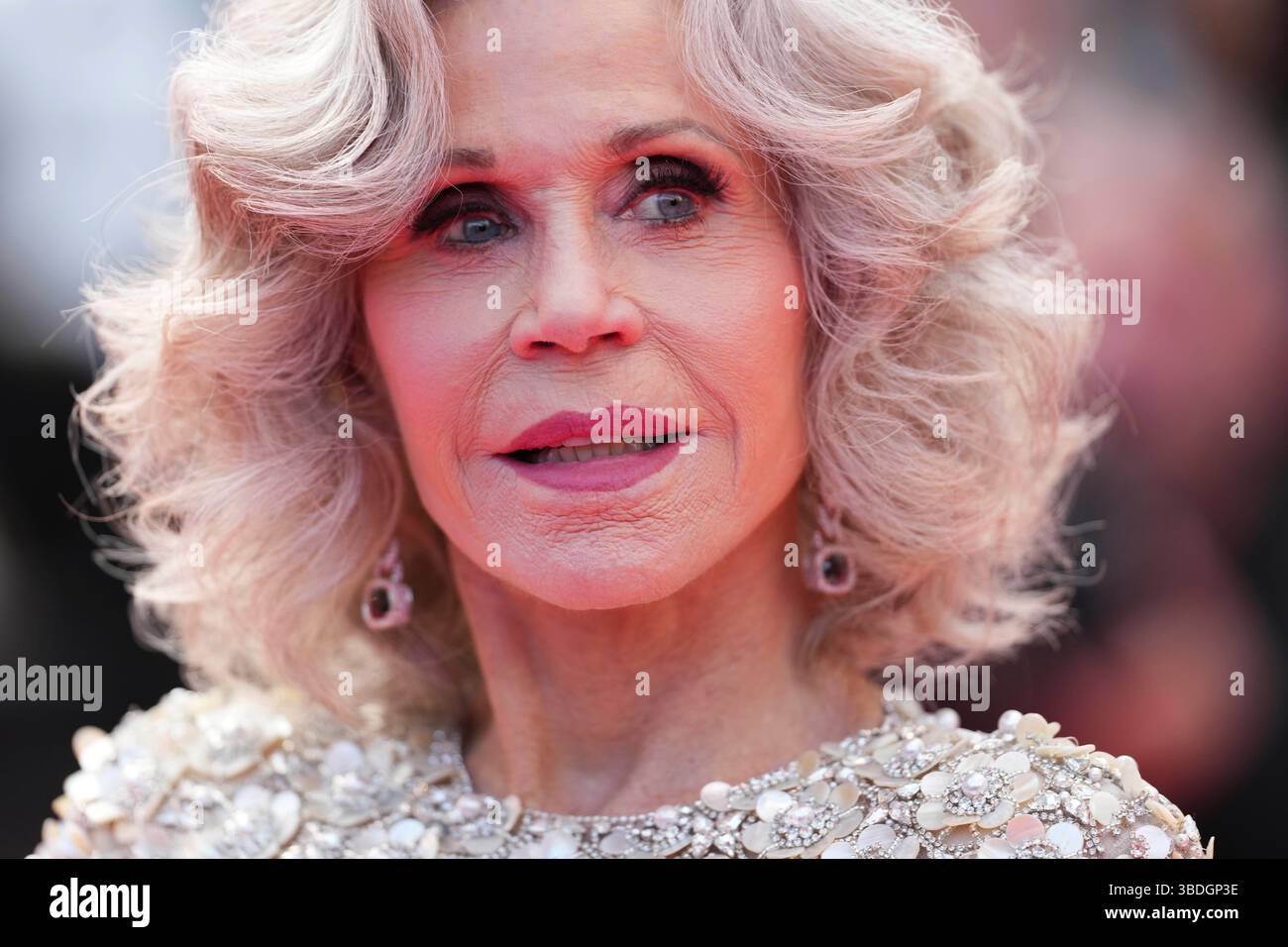Jane Fonda poses for photographers during the awards ceremony red ...