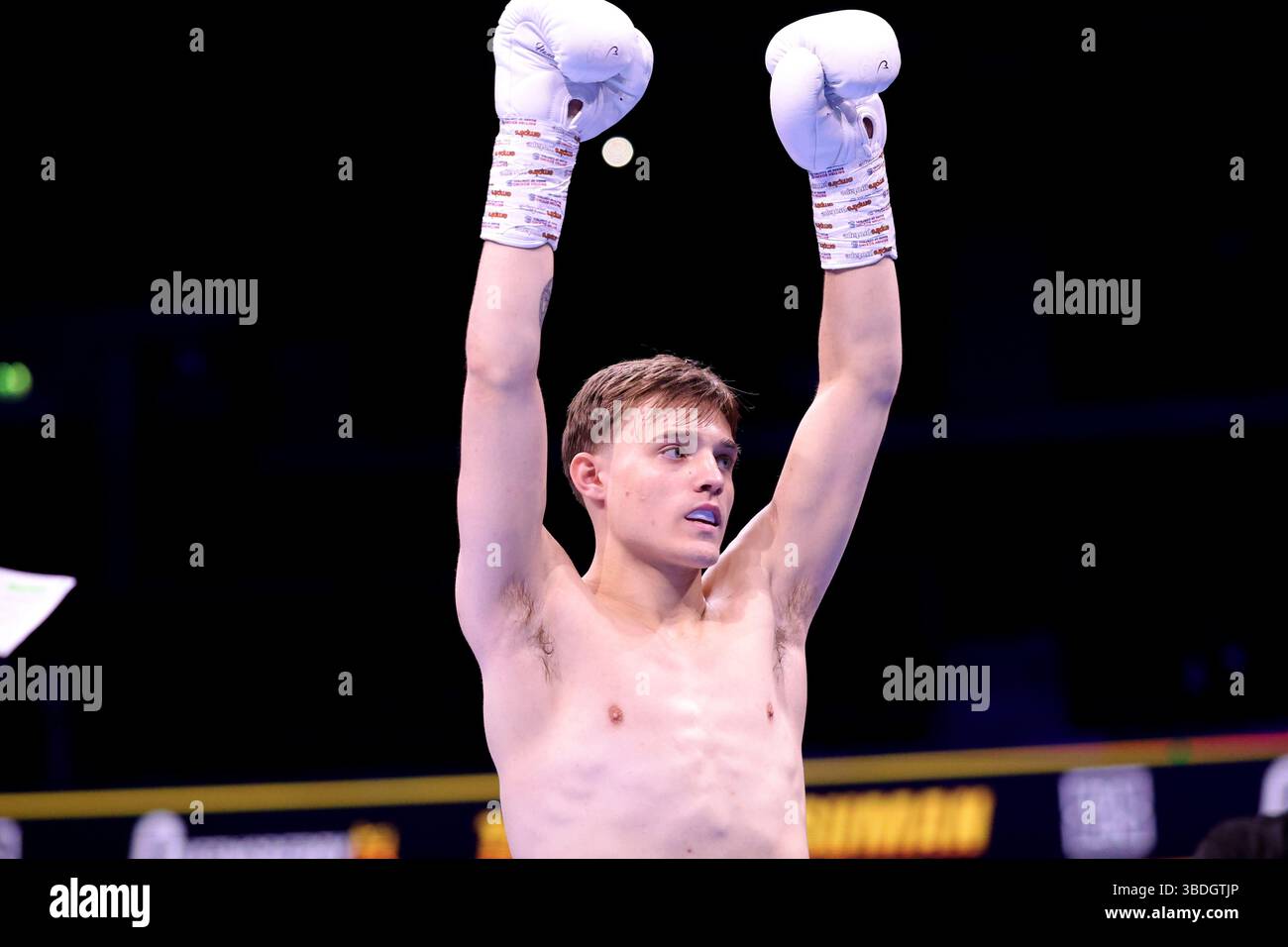 Drew Limond before the welterweight bout against Ezequiel Gregores (not ...