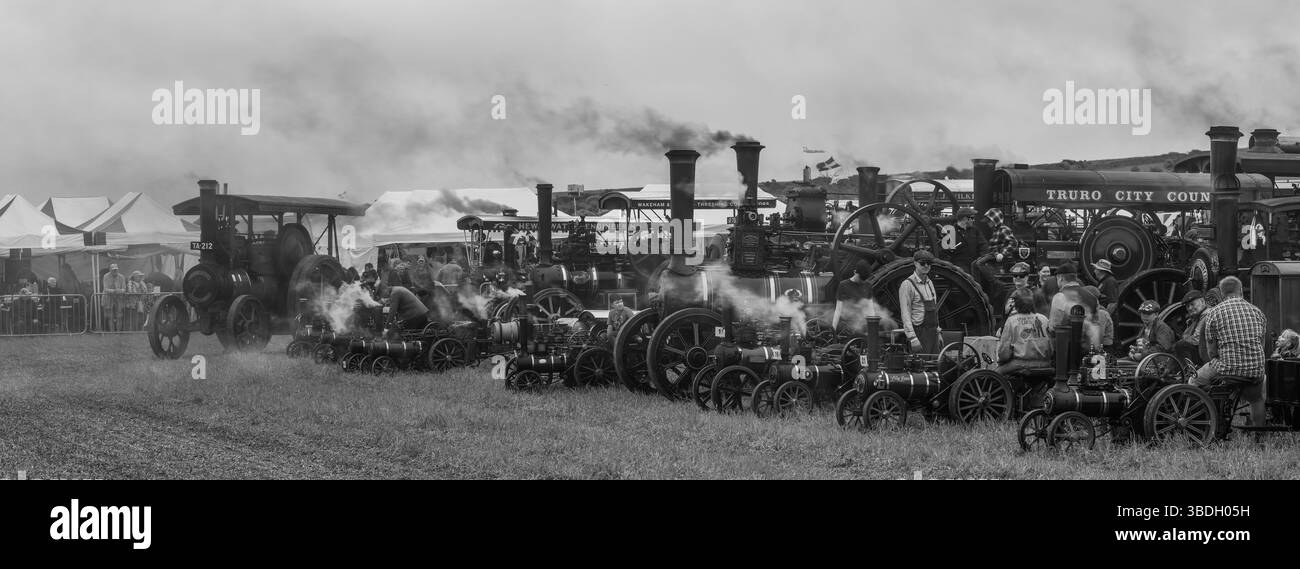 TREDINNICK STEAM ENGINES AND VINTAGE CLASSIC CAR RALLY ST ISSEY ...