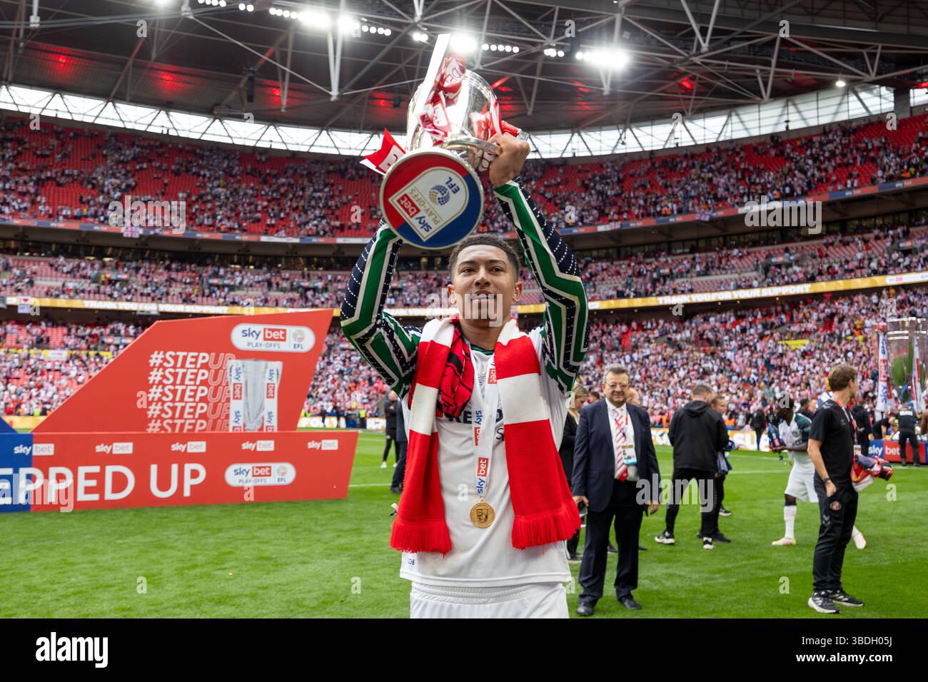 Jobe Bellingham (7) of Sunderland celebrates with the trophy after the ...