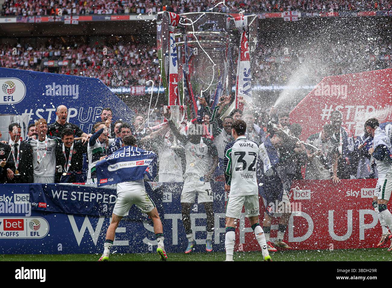 London, UK. 24th May, 2025. Sunderland lift the Championship Play-Off ...