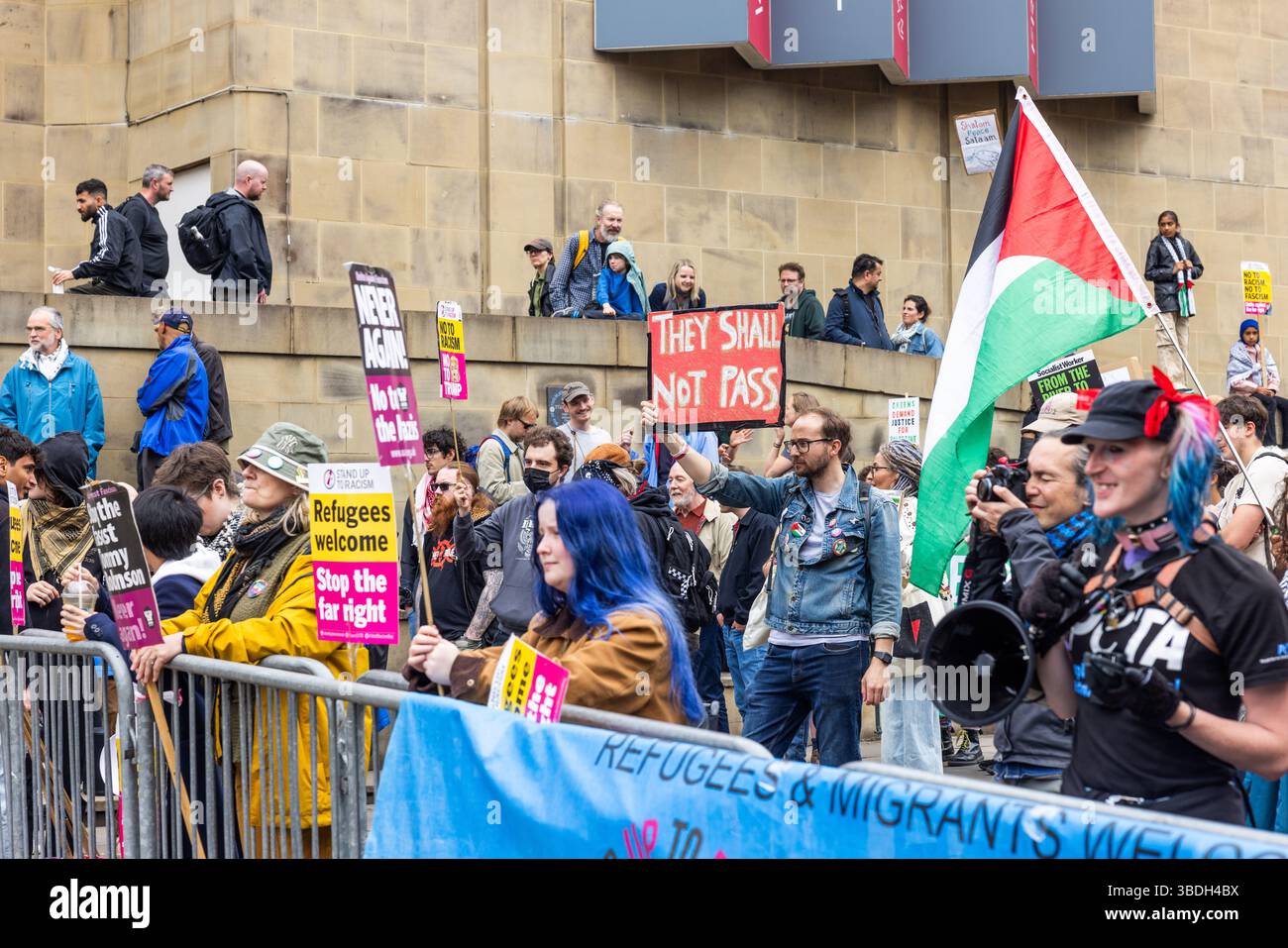 Leeds, UK. 24 MAY, 2025. Left wing counter protestors as the right ...