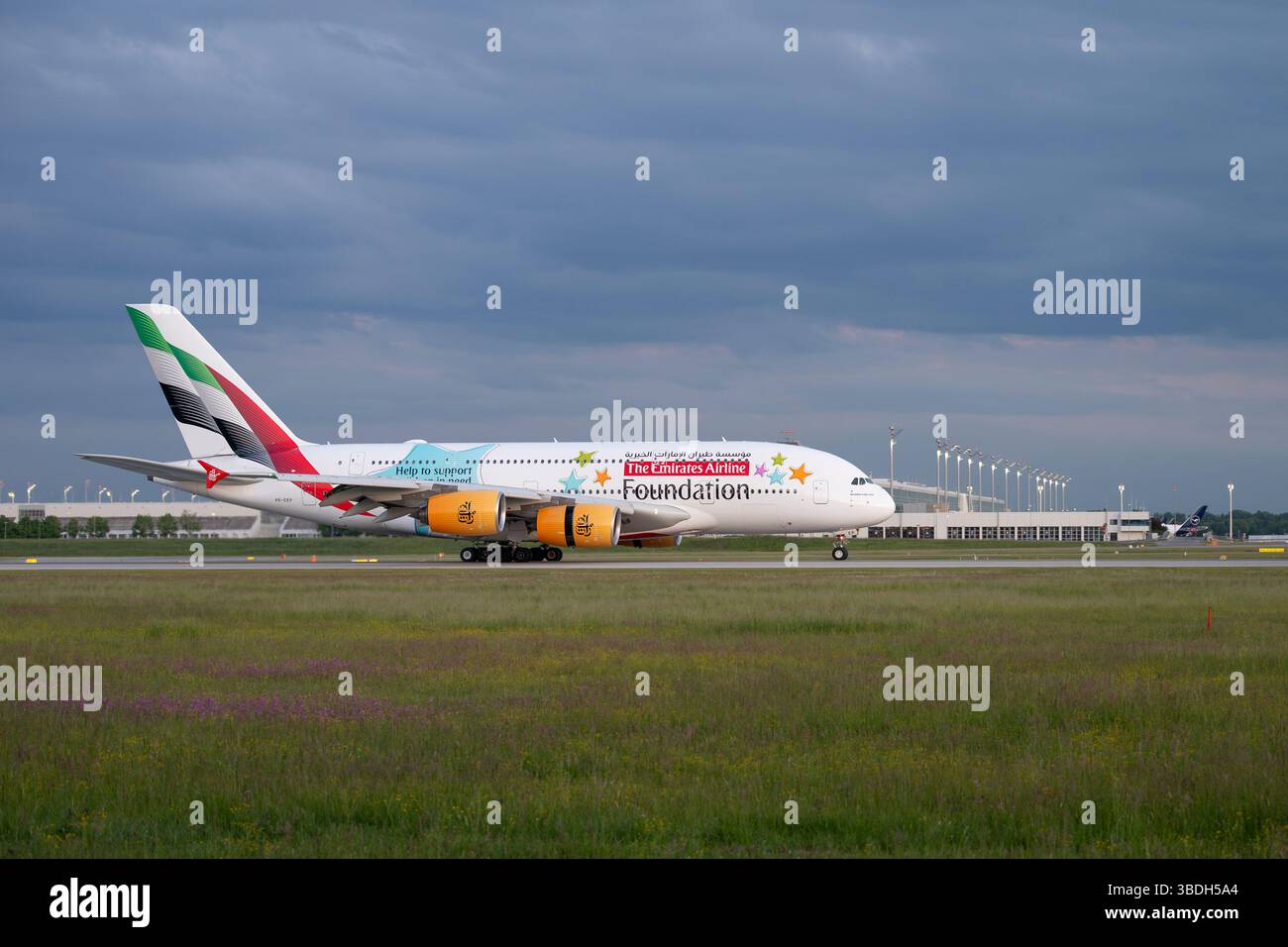 Emirates Airbus A380-861 With The Aircraft Registration Number A6-EEP ...