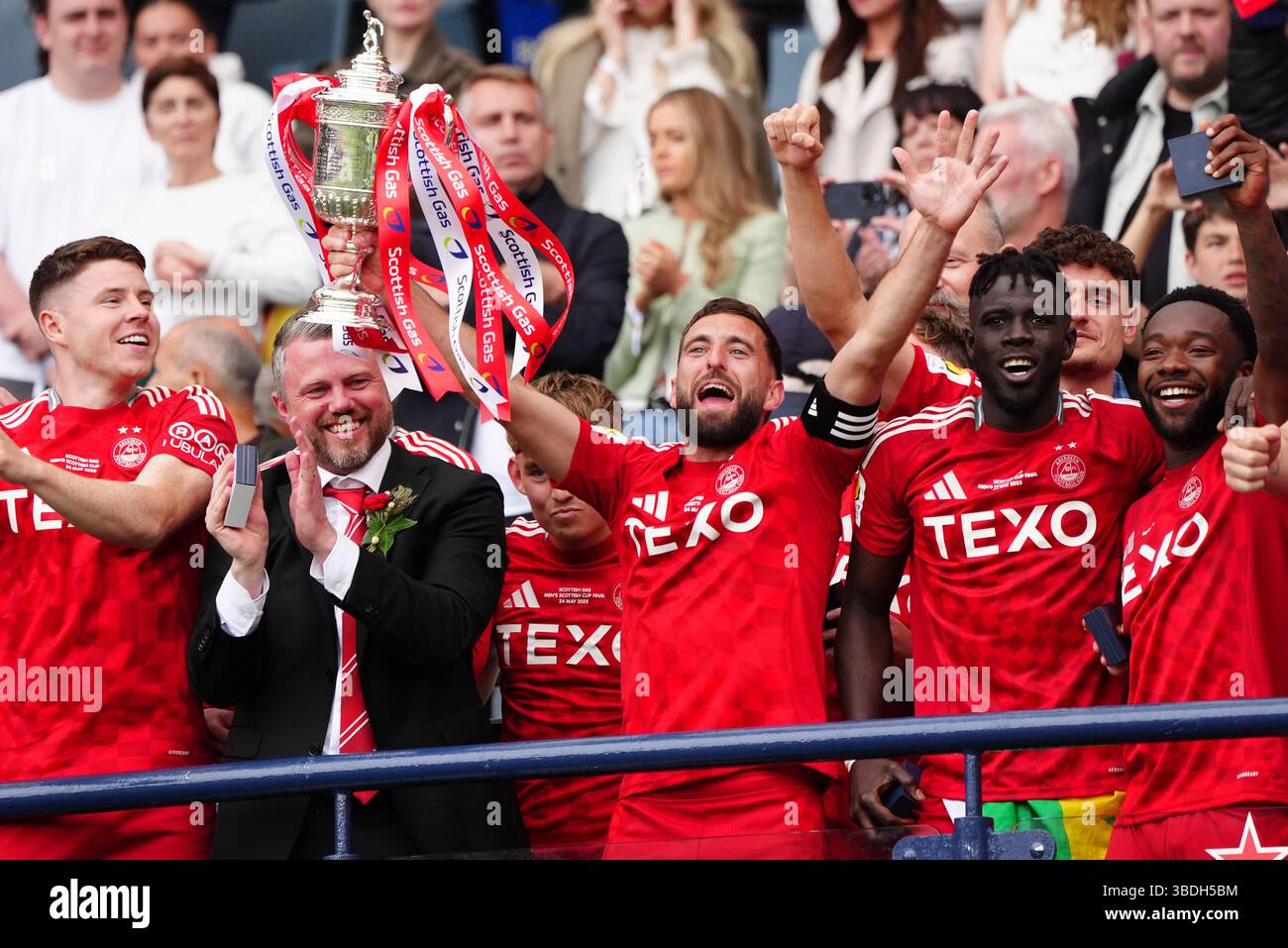Aberdeen's Graeme Shinnie lifts the trophy after the Scottish Gas Men's ...
