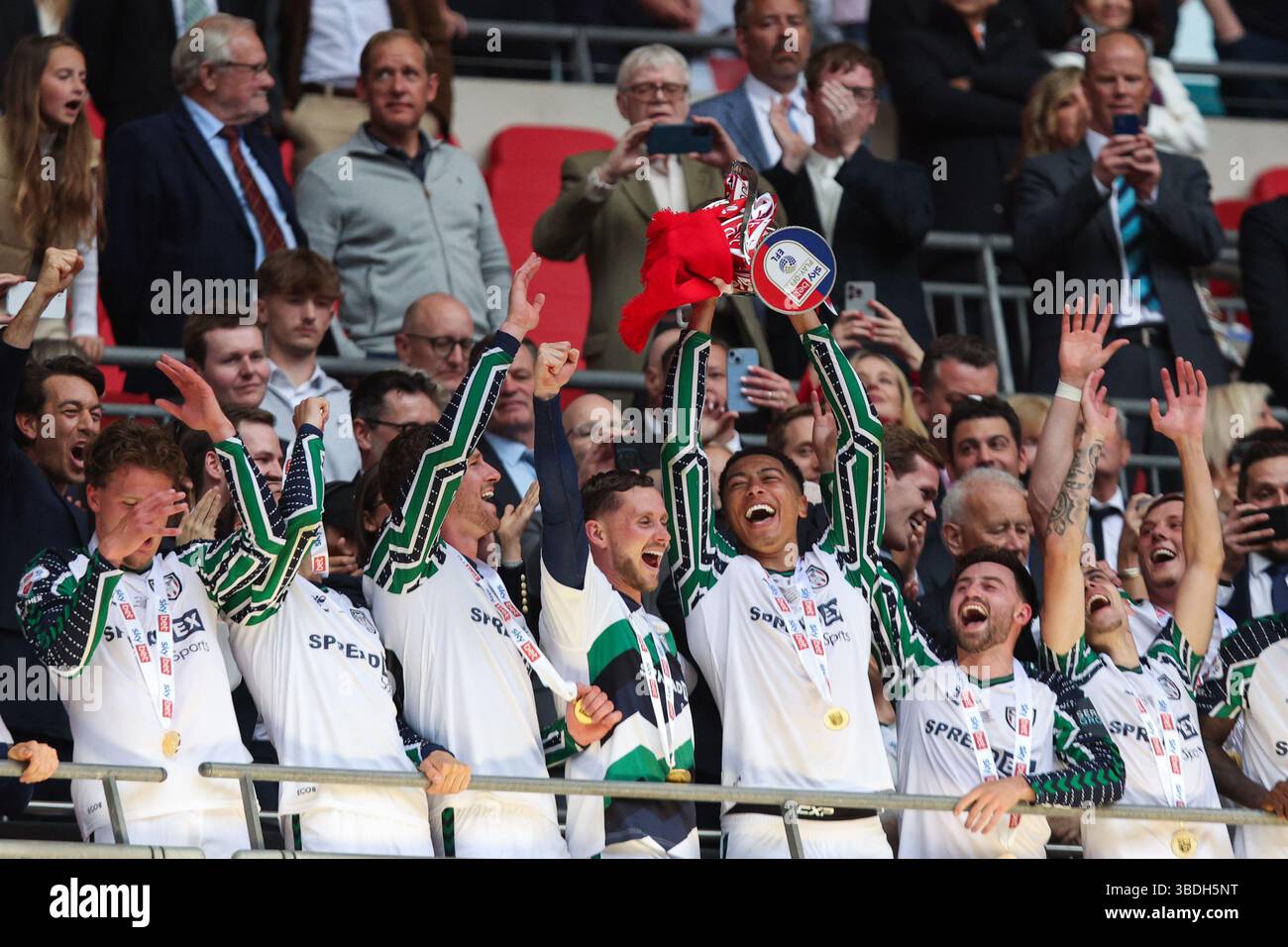 LONDON, UK - 24th May 2025: Jobe Bellingham of Sunderland AFC lifts the ...